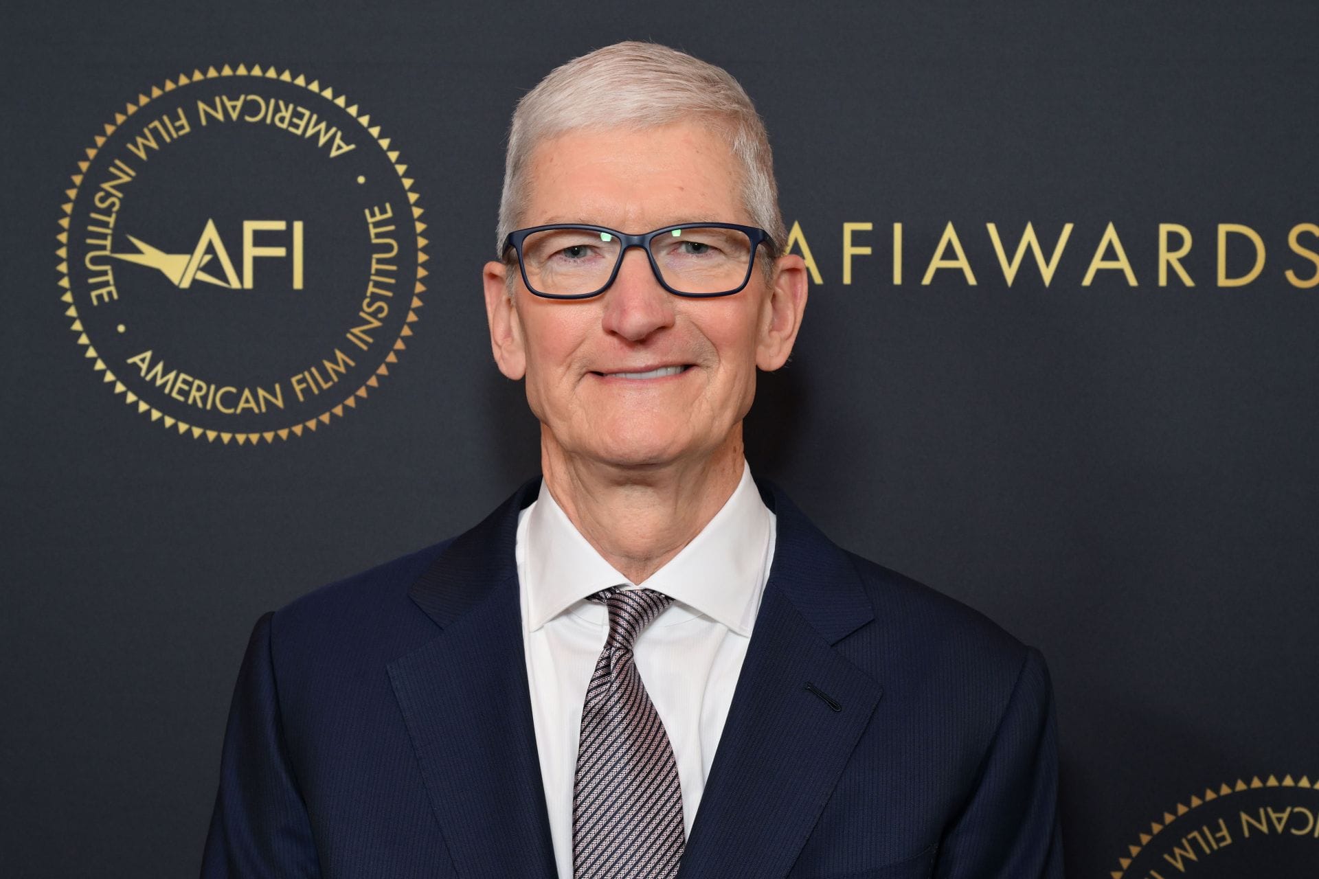 "Exhibit A for weak leadership" - Internet reacts to Tim Cook calling ...