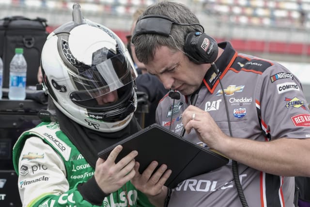 “You’re not going to sit back”: Tyler Reddick’s crew chief breaks down ...