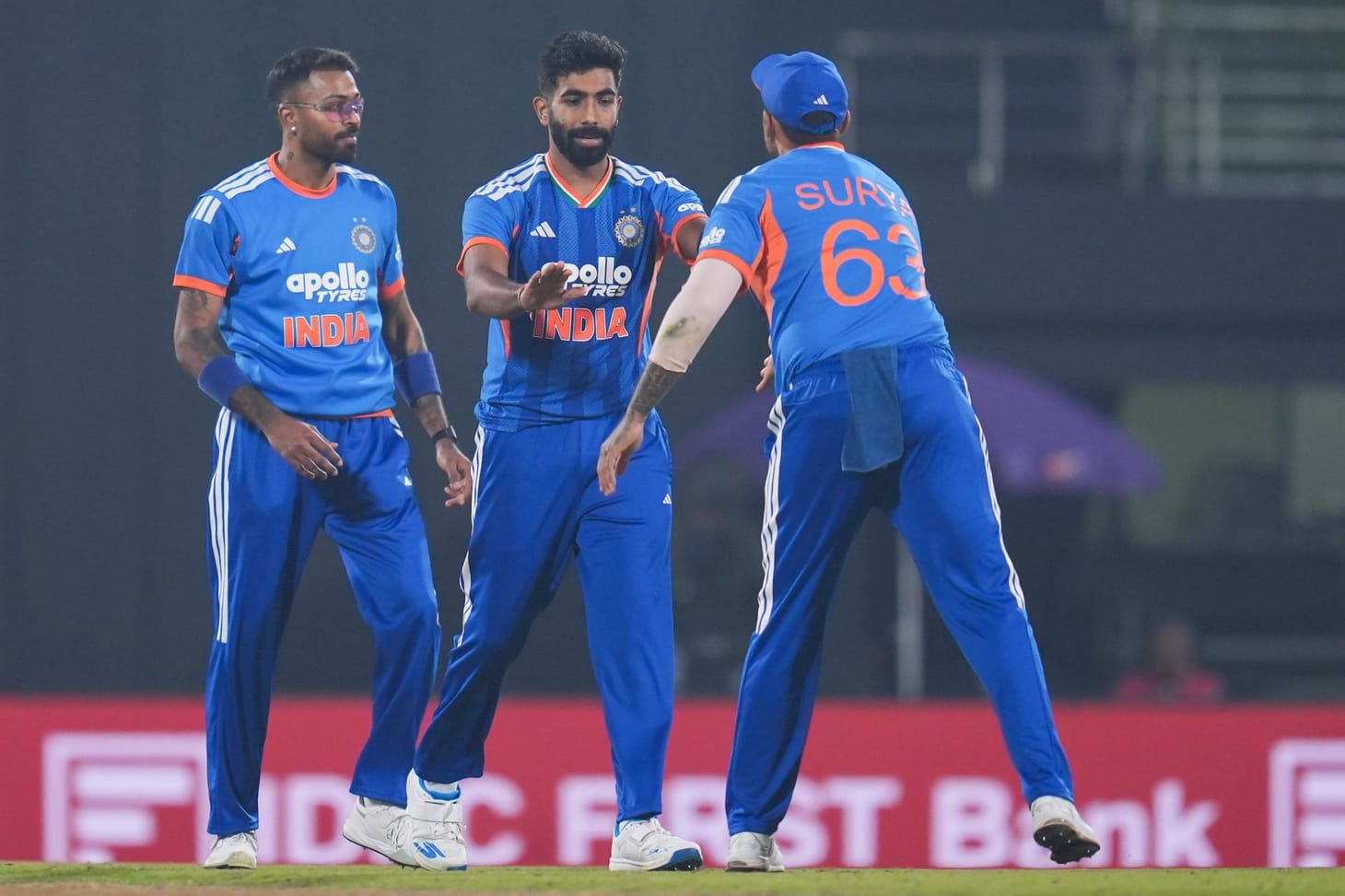 Former MI star chooses Jasprit Bumrah over Lasith Malinga as the ...