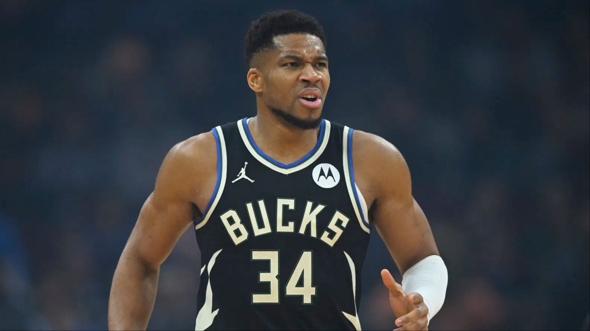 NBA Trade Rumors: Lakers, Warriors Among Teams Stockpiling Assets if ...