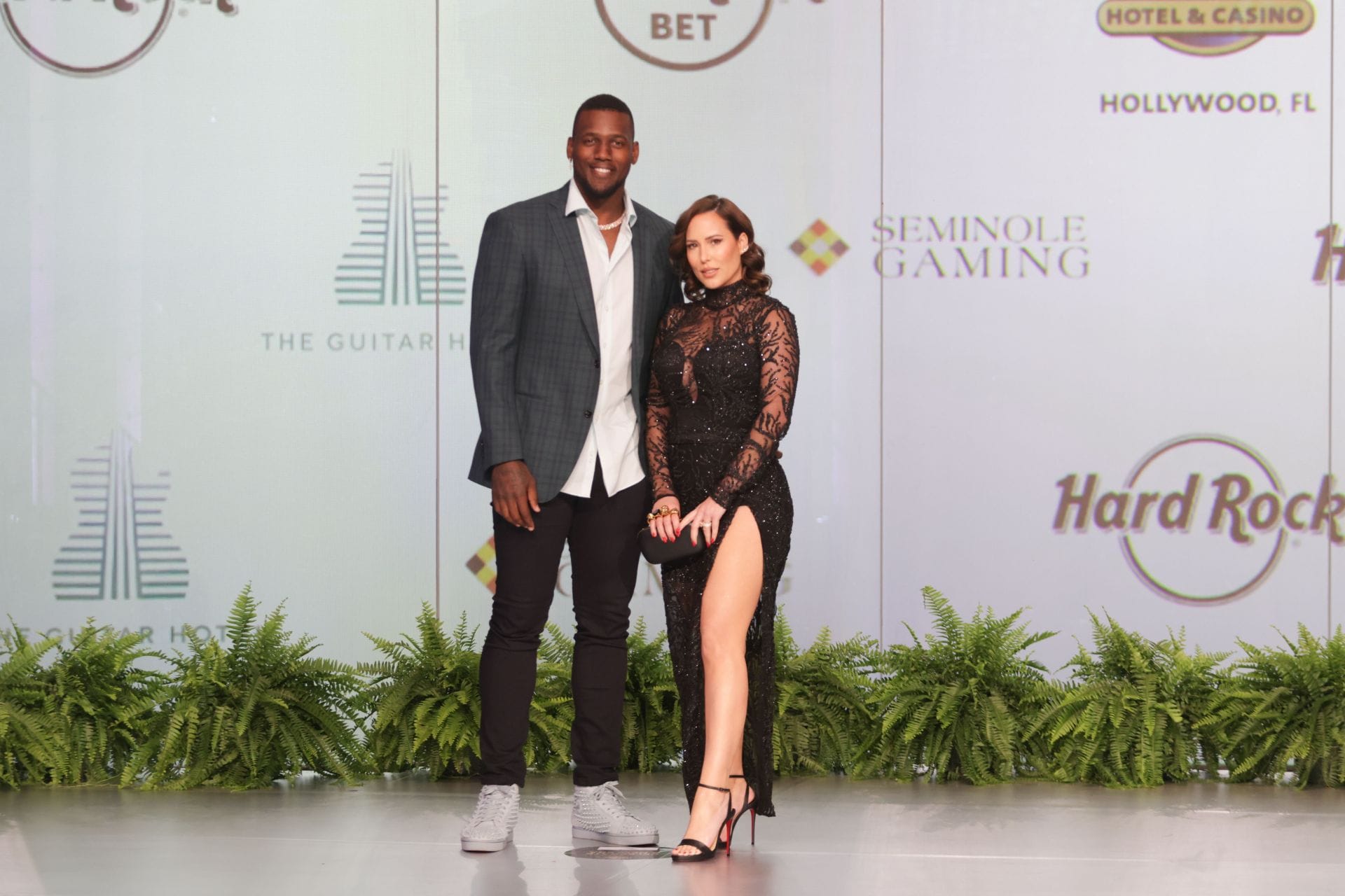 Jorge Soler's wife shares 'perfectly imperfect' bikini snaps, garnering ...