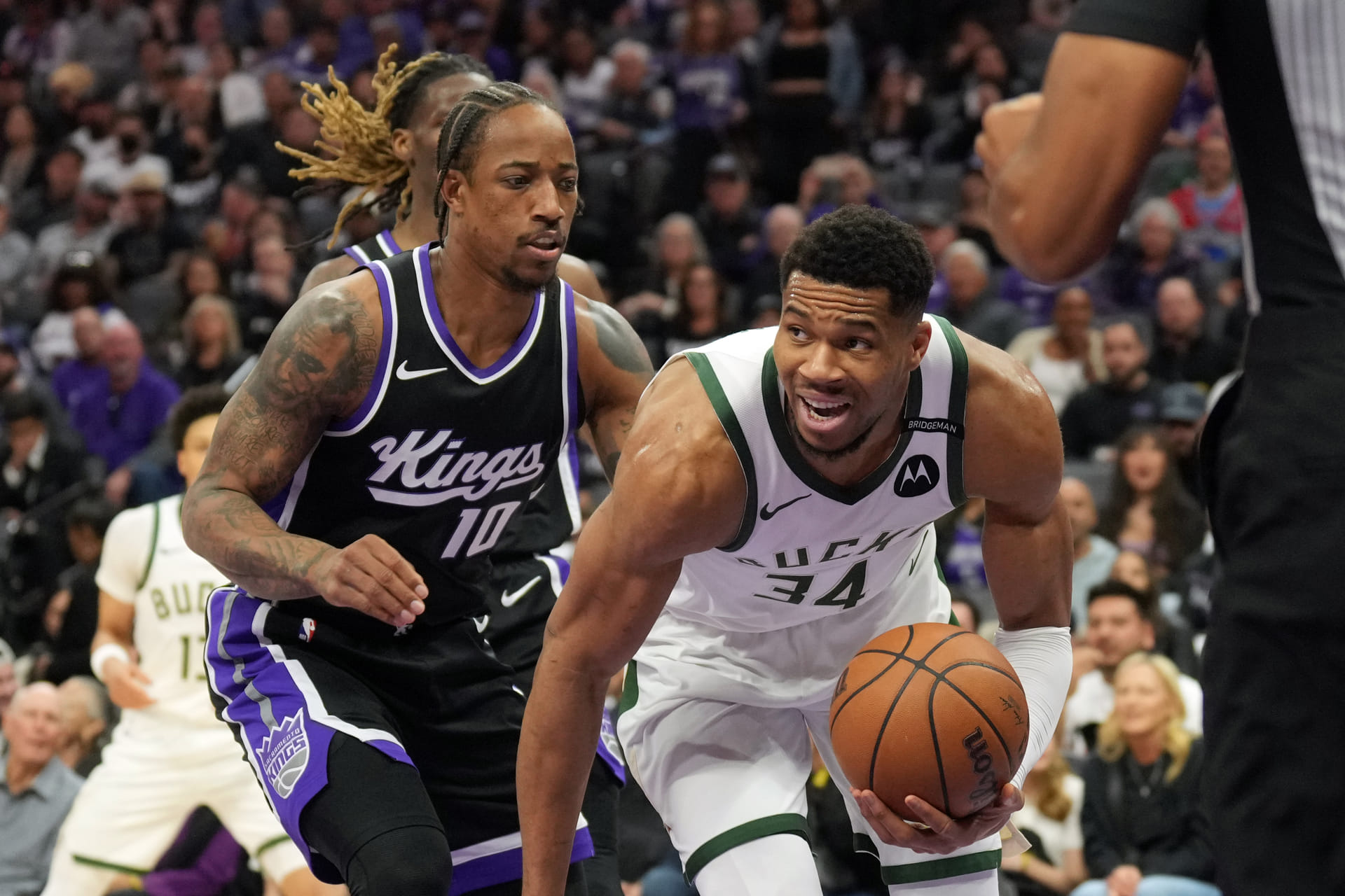 Milwaukee Bucks vs Sacramento Kings Starting Lineups Tonight (Jan. 4 ...