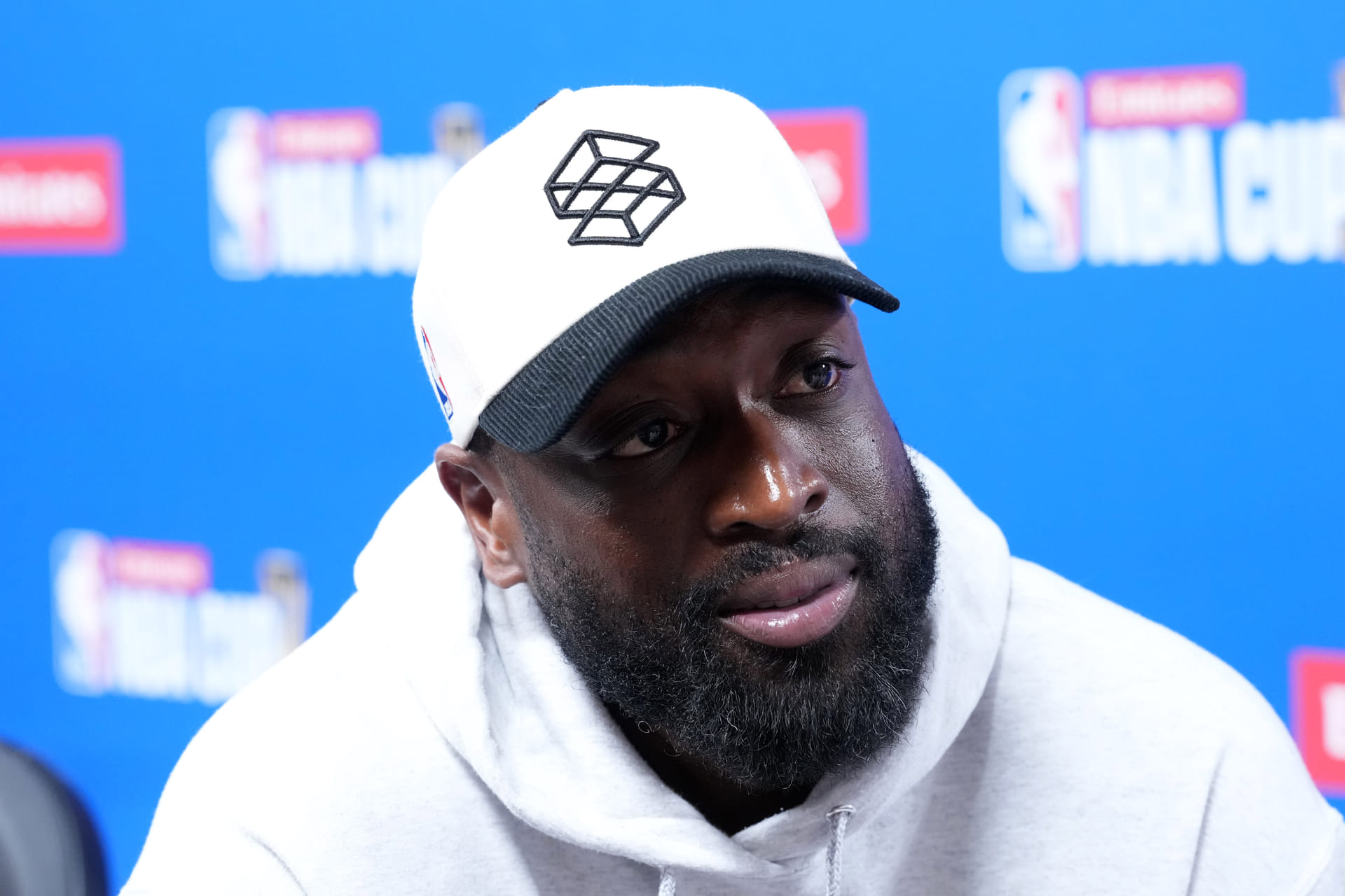 "What a cornball," "STFU": NFL fans rip Dwyane Wade after NBA legend ...