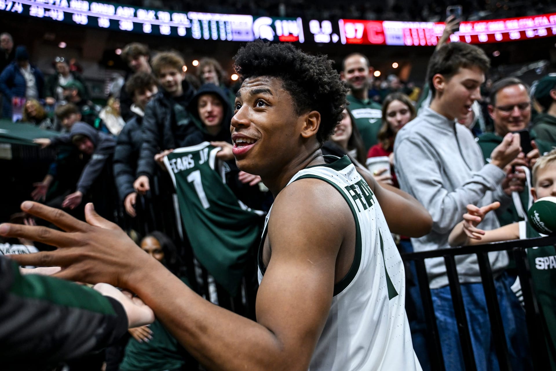 Braden Frager Reportedly Apologizes to Jeremy Fears After Backlash Over ...