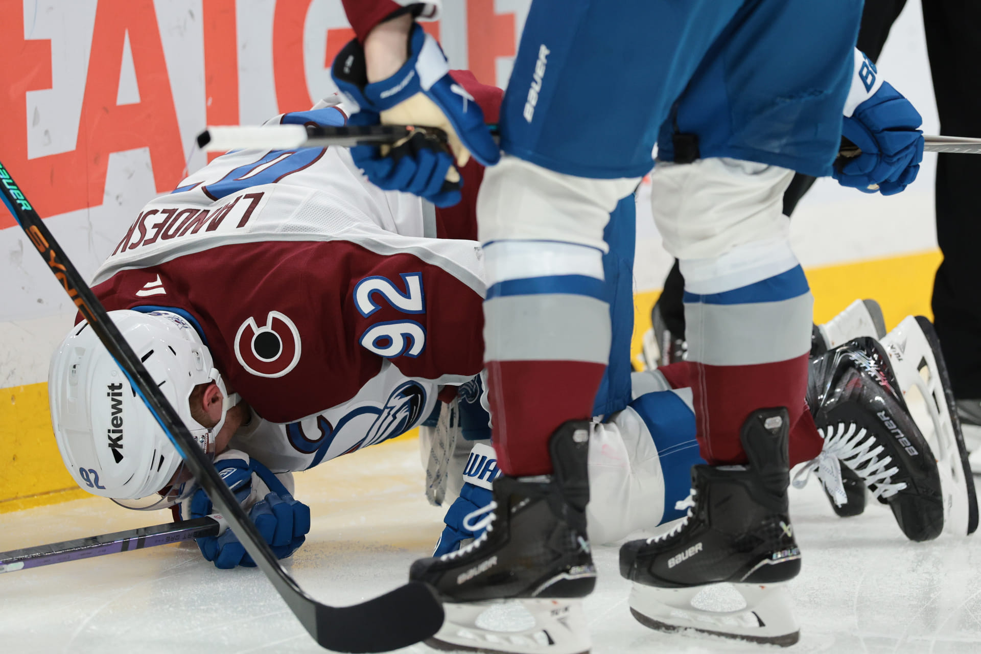Nathan MacKinnon highlights the "bright side" of Gabriel Landeskog's ...