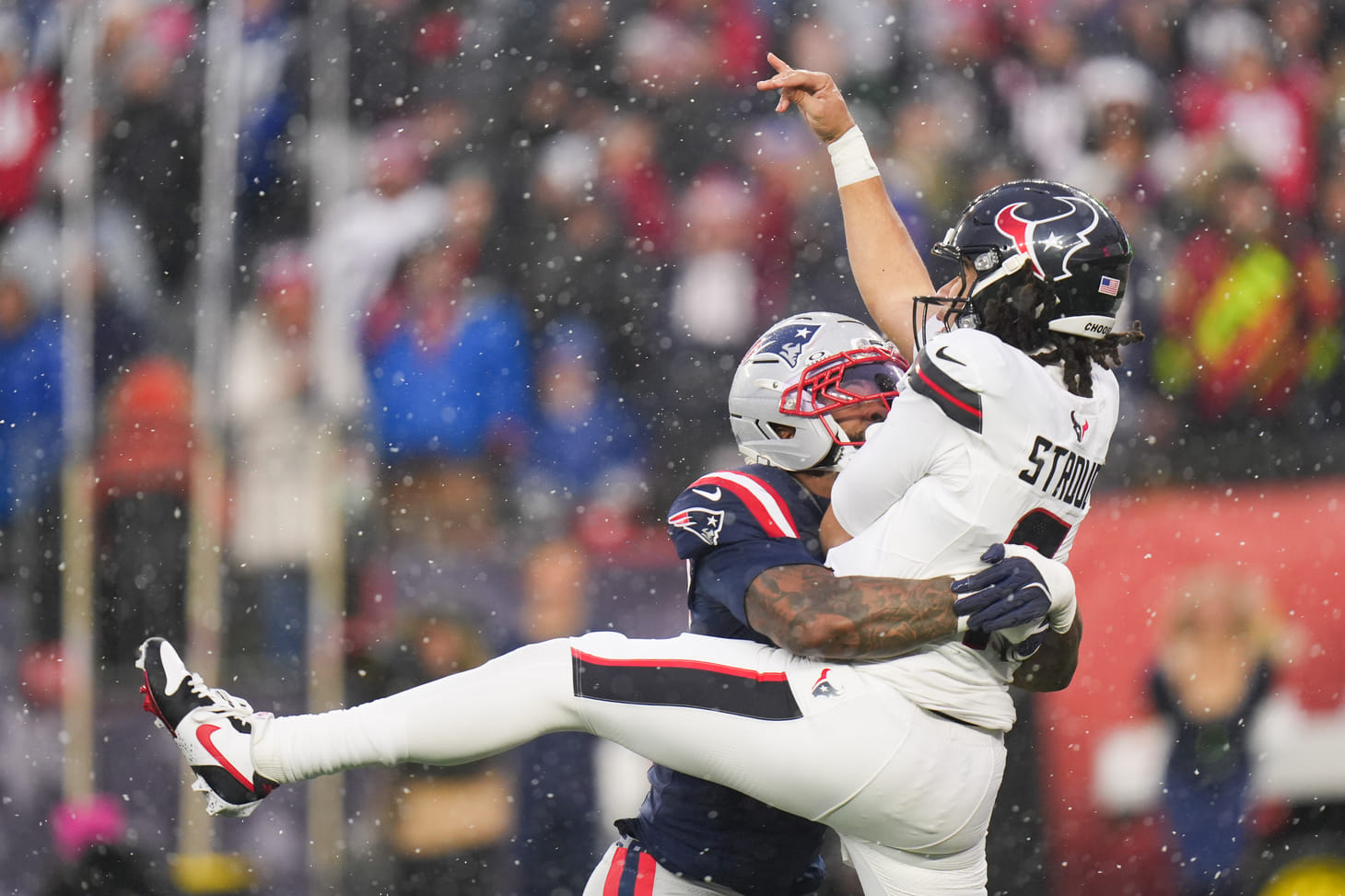 "The turnover machine": NFL fans rip CJ Stroud as Texans QB throws pick ...