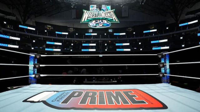 Fight breaks out between fans at a wrestling show; police called