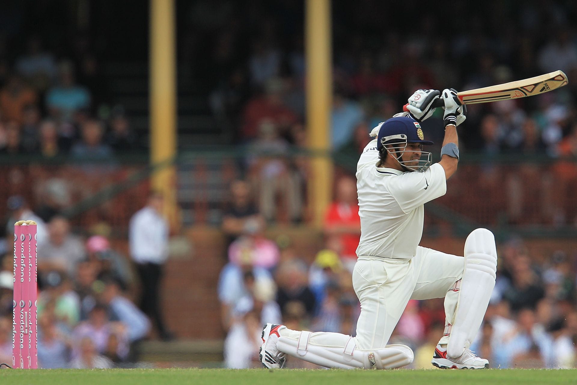 “Sachin placed his bat in one crack, and it stood upright” - Sachin ...