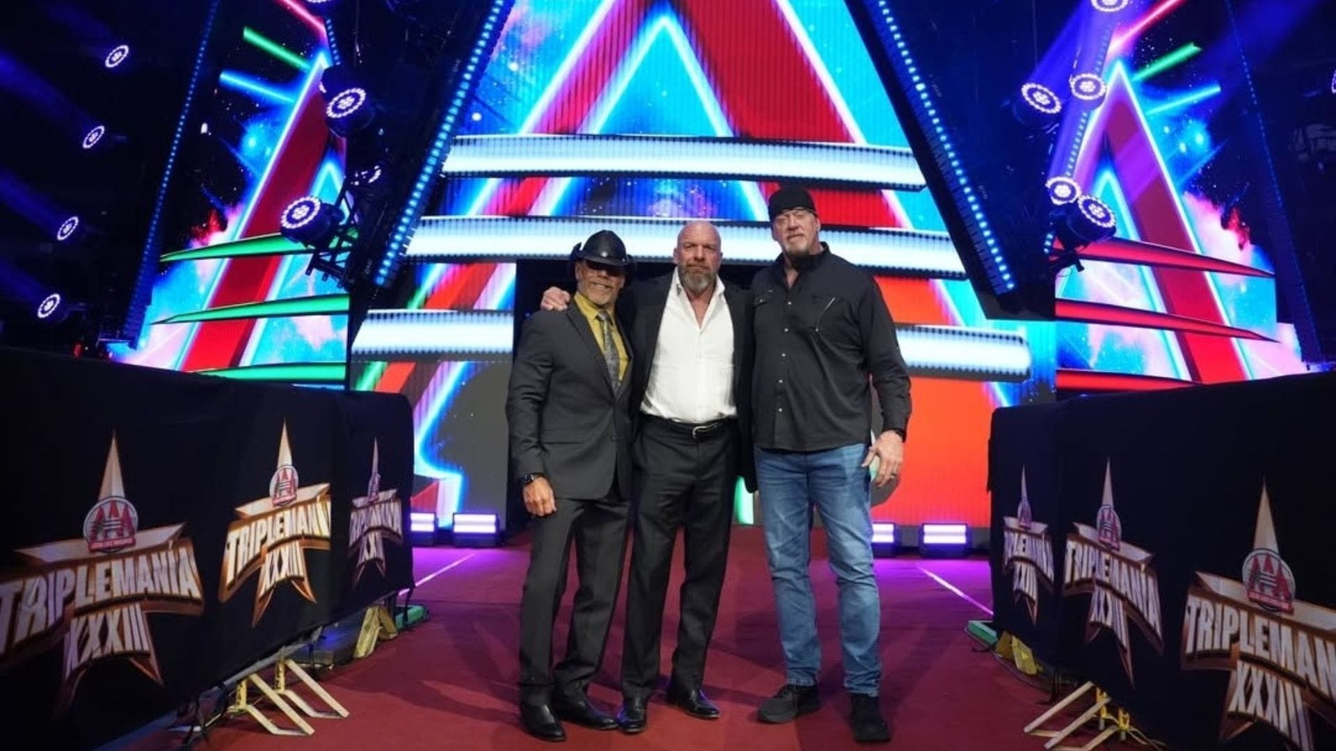 Mexican Love: WWE Legend The Undertaker receives adulation of entire ...