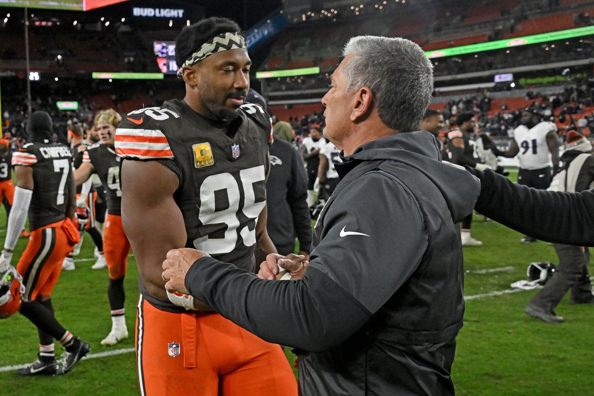 "Clearly isn’t happy about today’s outcome": NFL fans react to Myles ...