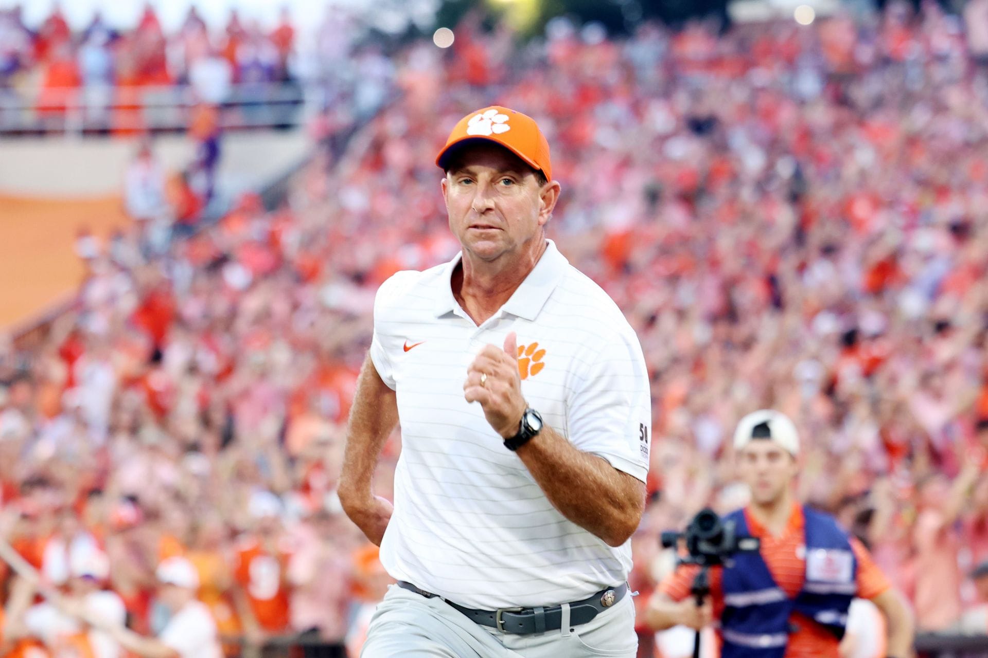 “That’s embarrassing and desperate”: CFB fans call out Dabo Swinney ...