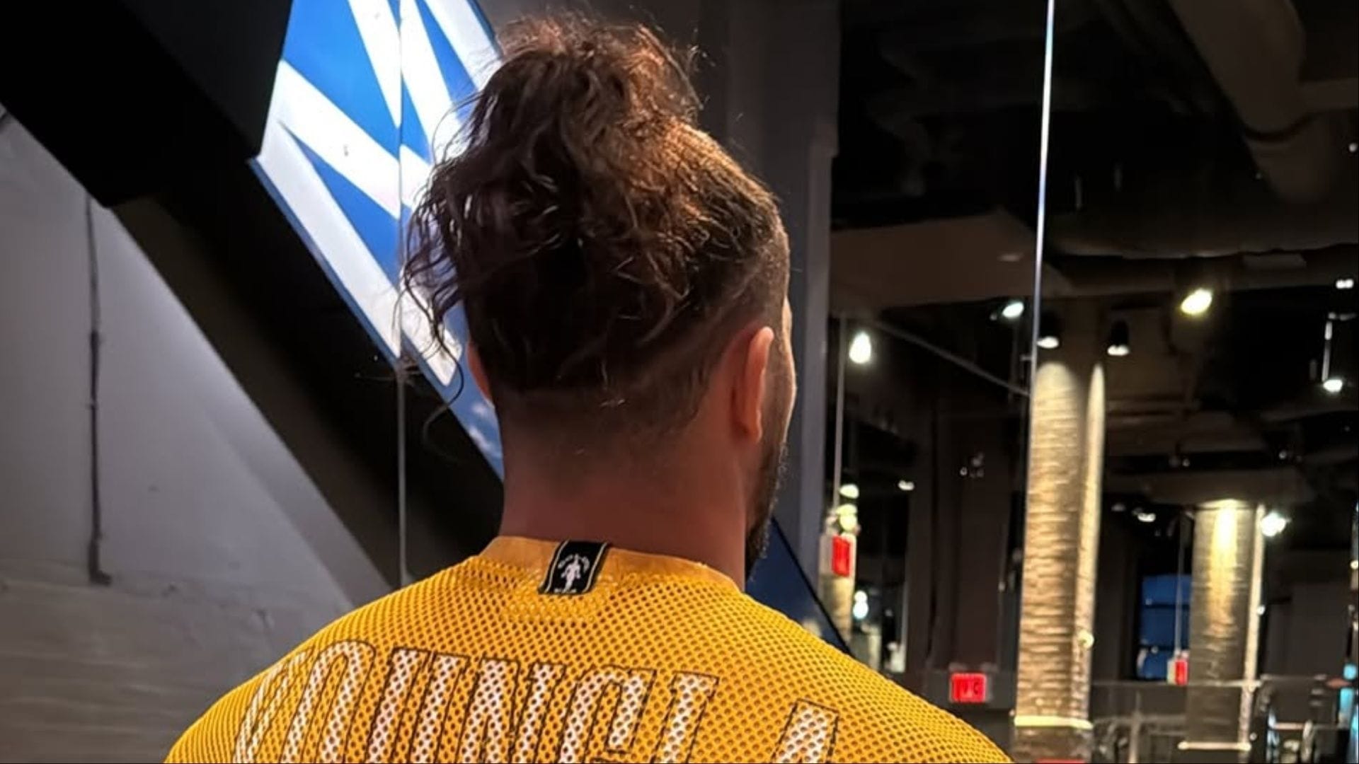 Absent WWE star shows off new look; completely unrecognizable