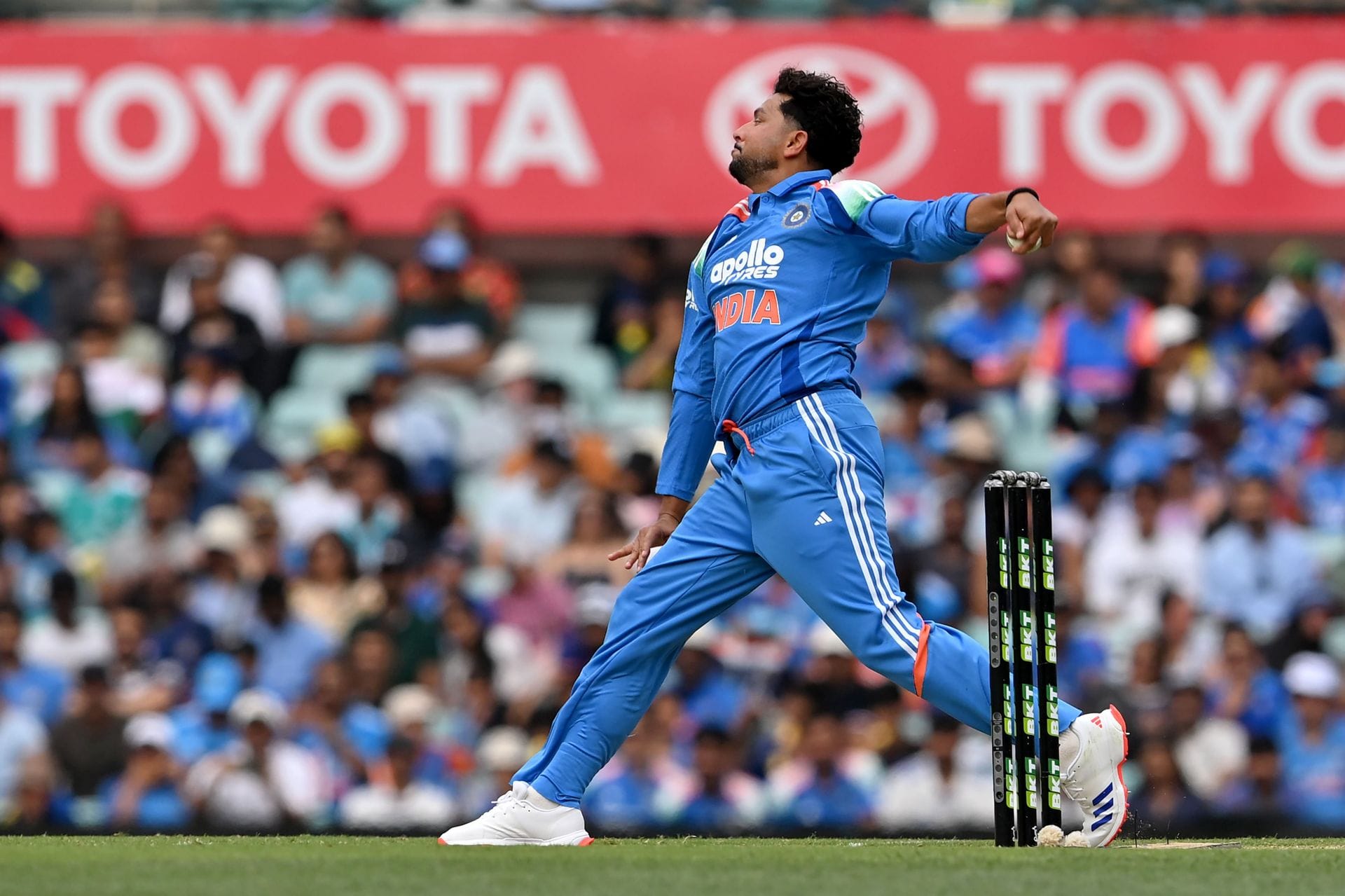 Kuldeep Yadav traps Mitchell Hay LBW with a googly to claim his first ...