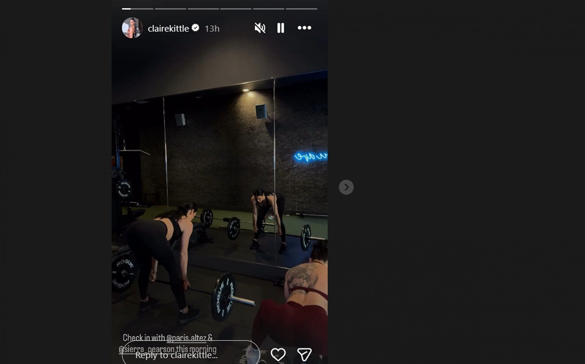 George Kittle's wife Claire demonstrates core strength in style with ...