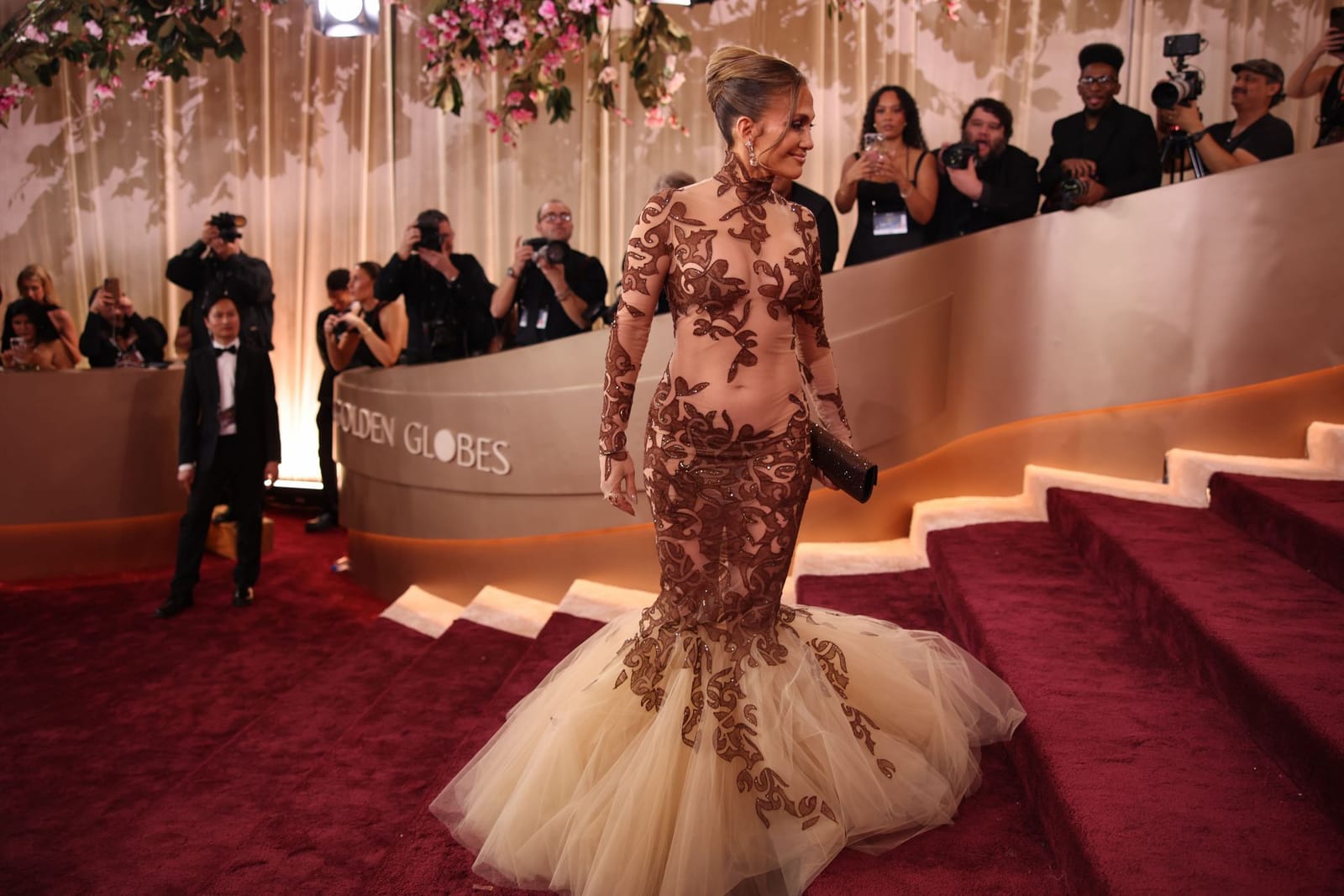 Glambot administrator Cole Walliser refutes rumor that Jennifer Lopez ...