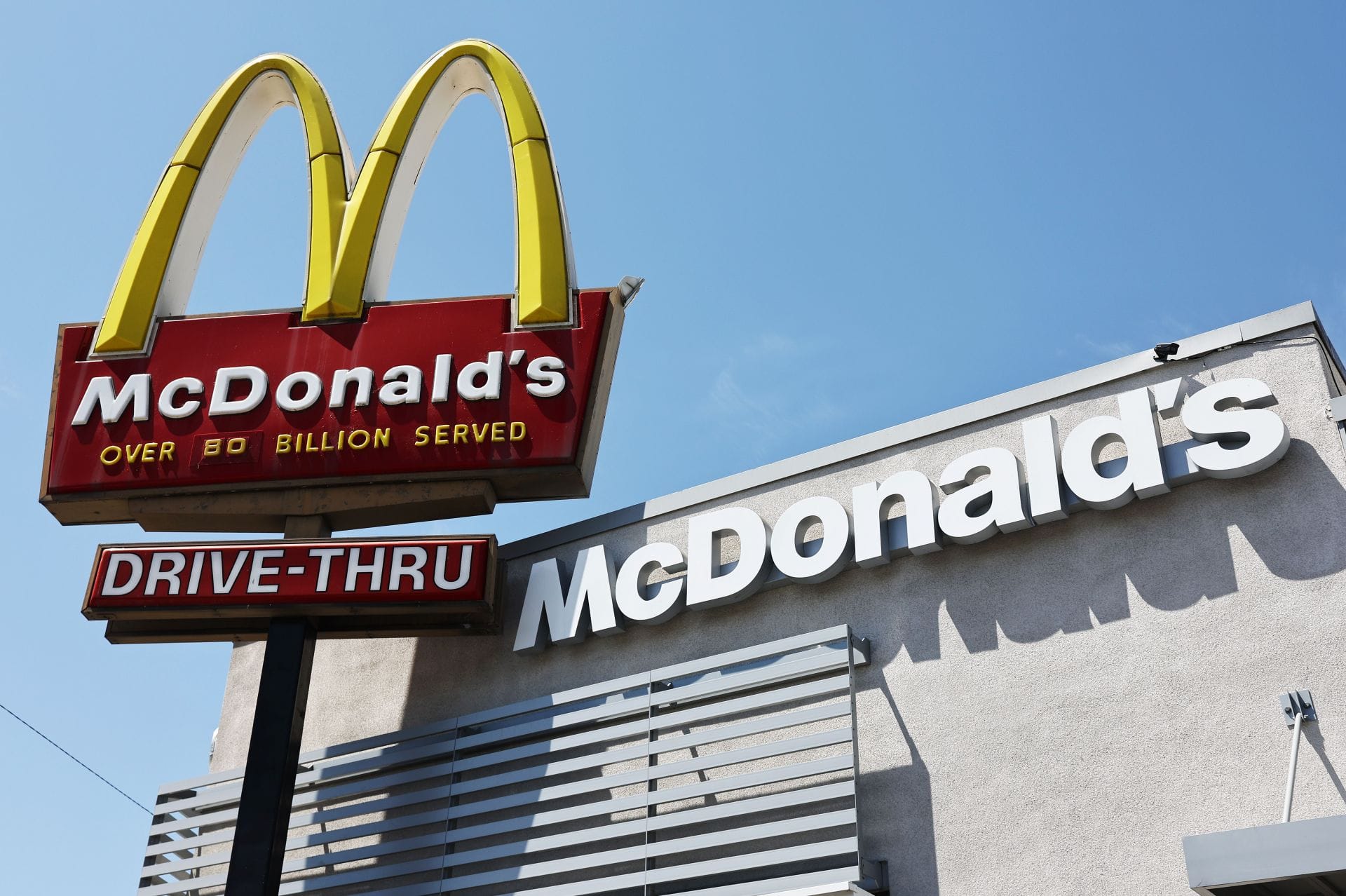 McDonald's in Minneapolis reportedly refuses entry to ICE agents after ...