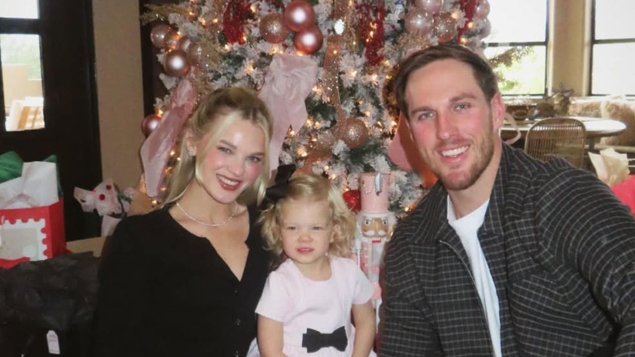 Patrick Murphy's wife Landin dons polka-dot bikini on sun-soaked ...