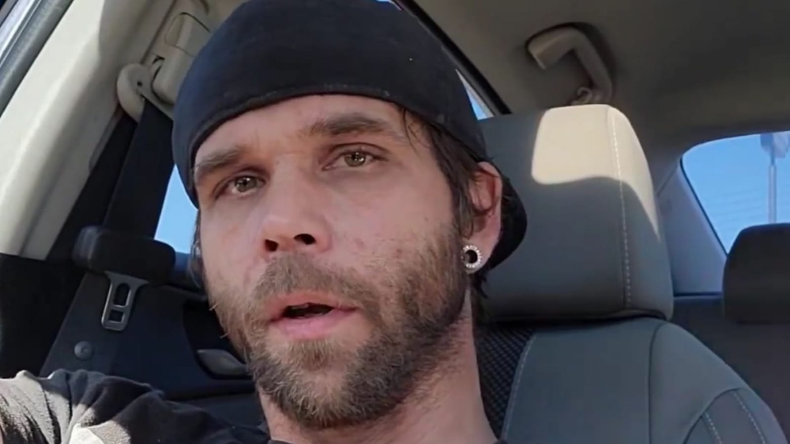 "Blood sugar levels of 993?!": Perez Hilton shocked after Breaking ...