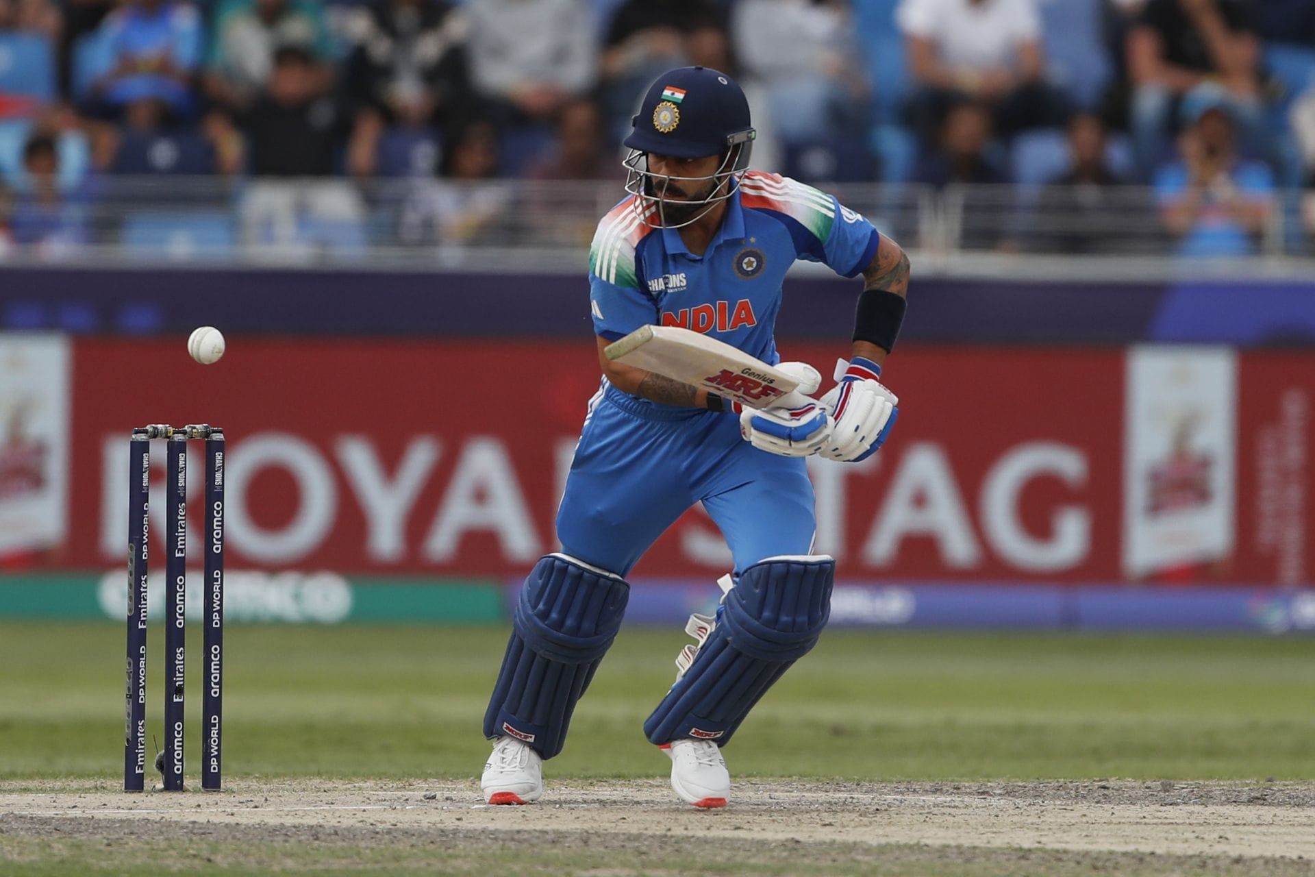 Virat Kohli smiles upon landing at Mumbai airport ahead of IND vs NZ ...