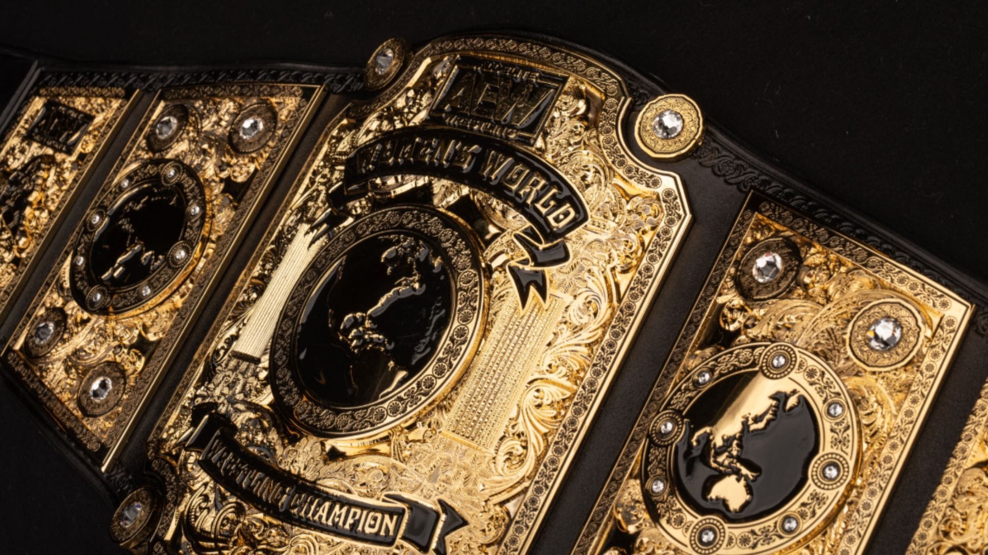 "I'm back" - Beloved AEW star officially announces her return from injury