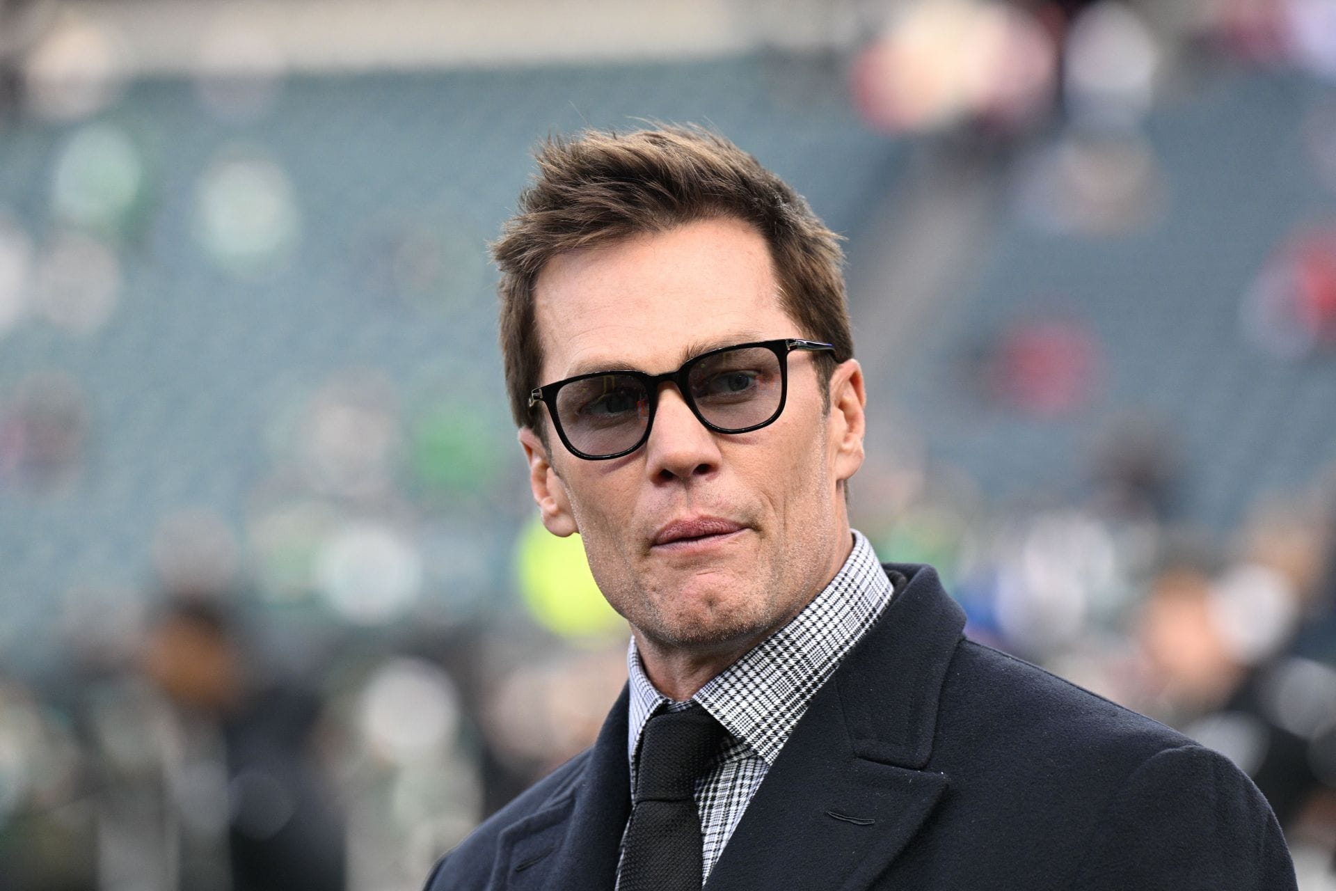 “How does this affect a deflated football”: NFL fans mock Tom Brady as ...