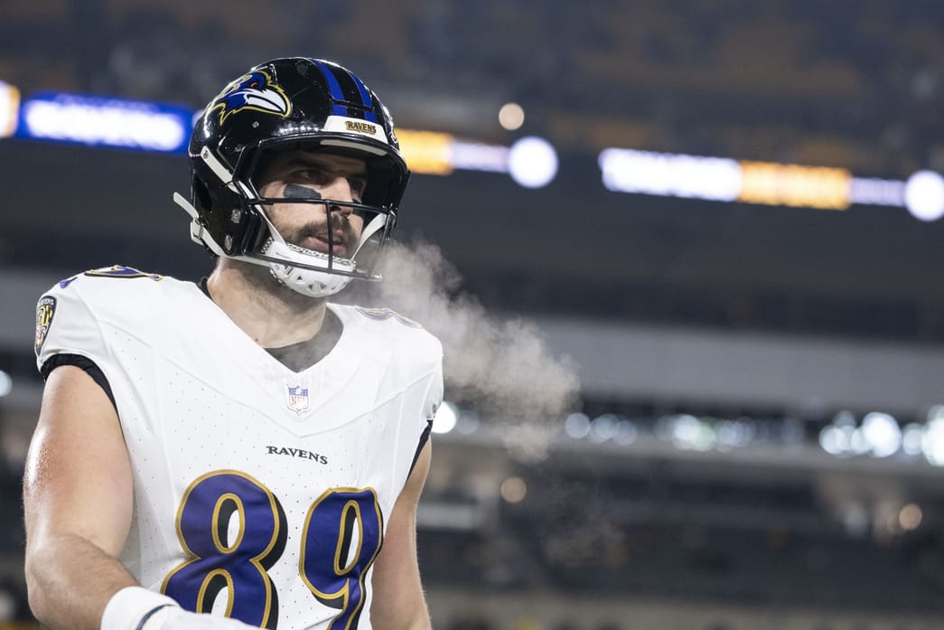 “He’s obviously allergic to the ball as well”: NFL fans mock Ravens TE ...