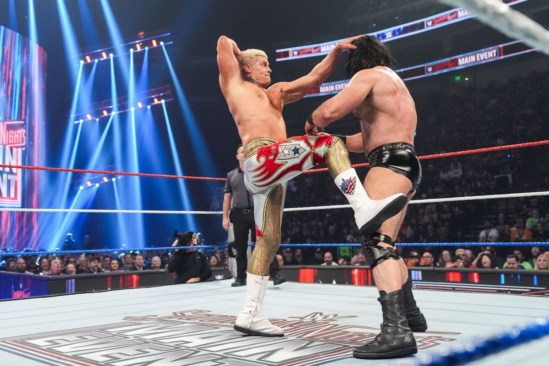 3 Reasons why Drew McIntyre should not dethrone Cody Rhodes on SmackDown