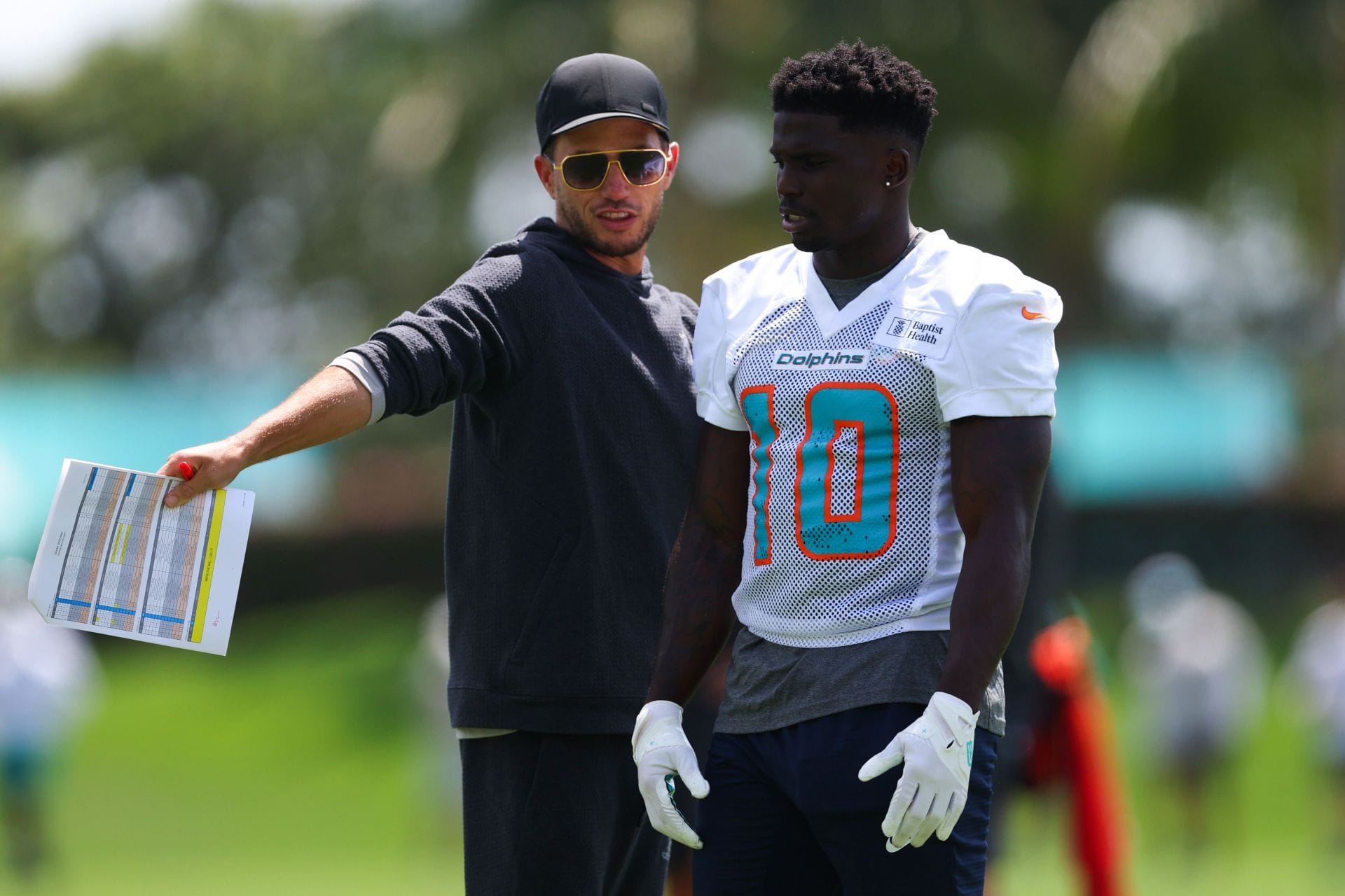 Tyreek Hill drops blunt message on Mike McDaniel to Chiefs link amid ...