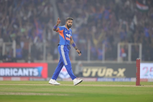 Hardik Pandya strikes to end Mark Chapman’s scratchy stay in IND vs NZ ...