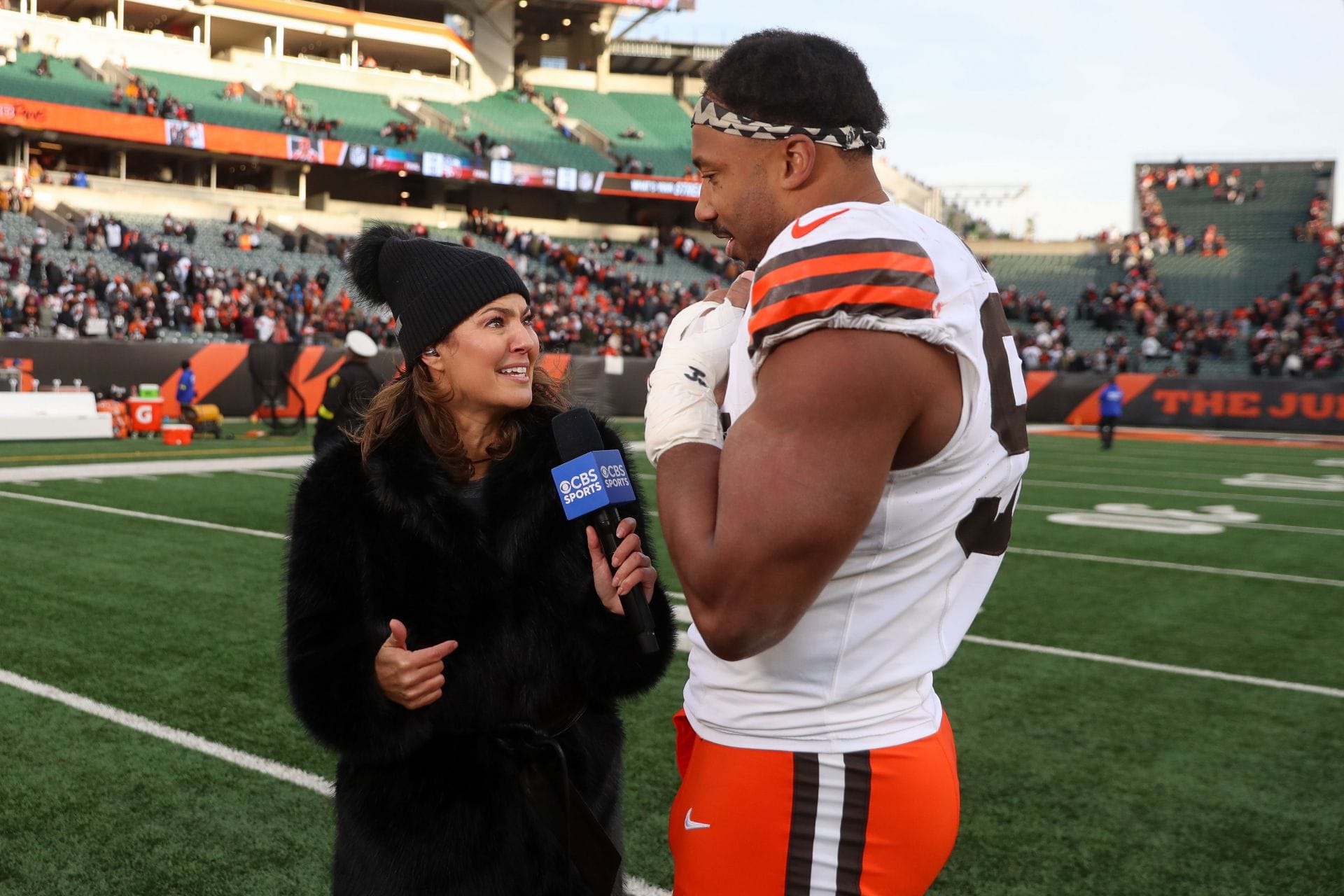 "NFL is the best" - Amanda Balionis left amazed after Myles Garrett ...