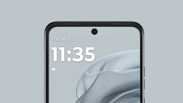 Motorola razr Fold debuts at CES 2026 as the brand’s first book-style ...