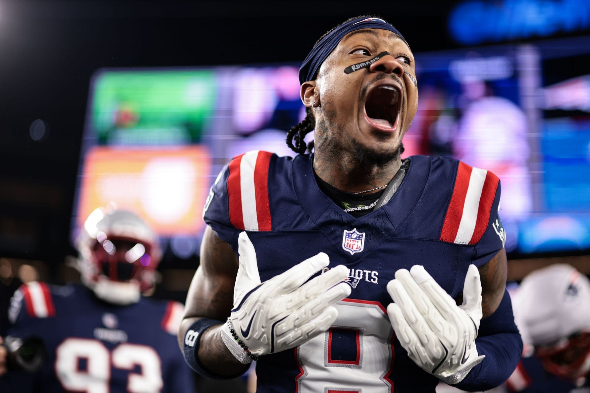 "This is not your chef": NFL fans call out Stefon Diggs for "violent ...