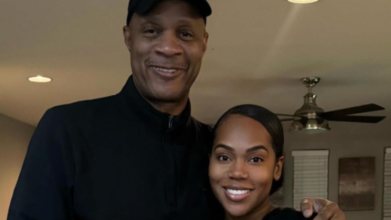 Darryl Strawberry's daughter Diamond poses in blue bikini while sharing ...