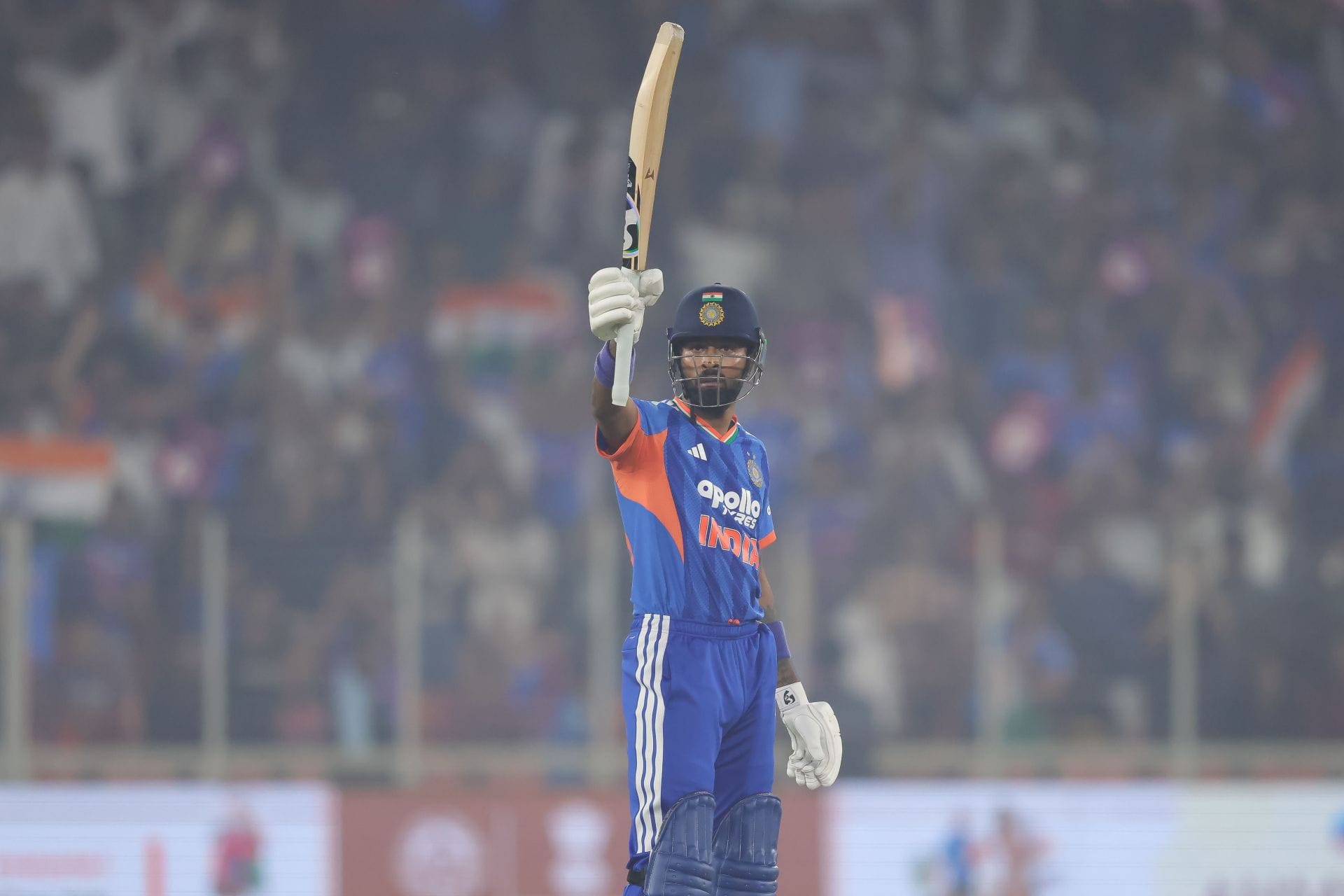 Hardik Pandya smashes five consecutive sixes to reach 68-ball hundred ...
