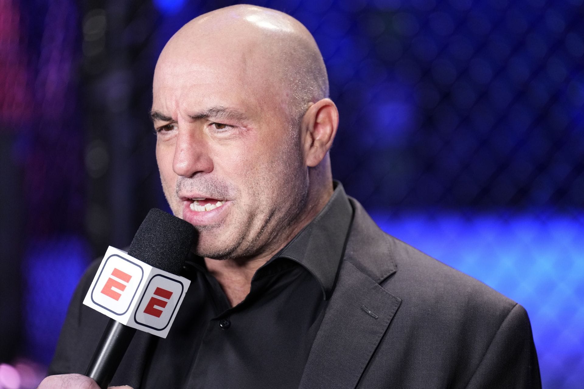 "It's maybe the sexist in me"- Joe Rogan opens up about struggling to ...