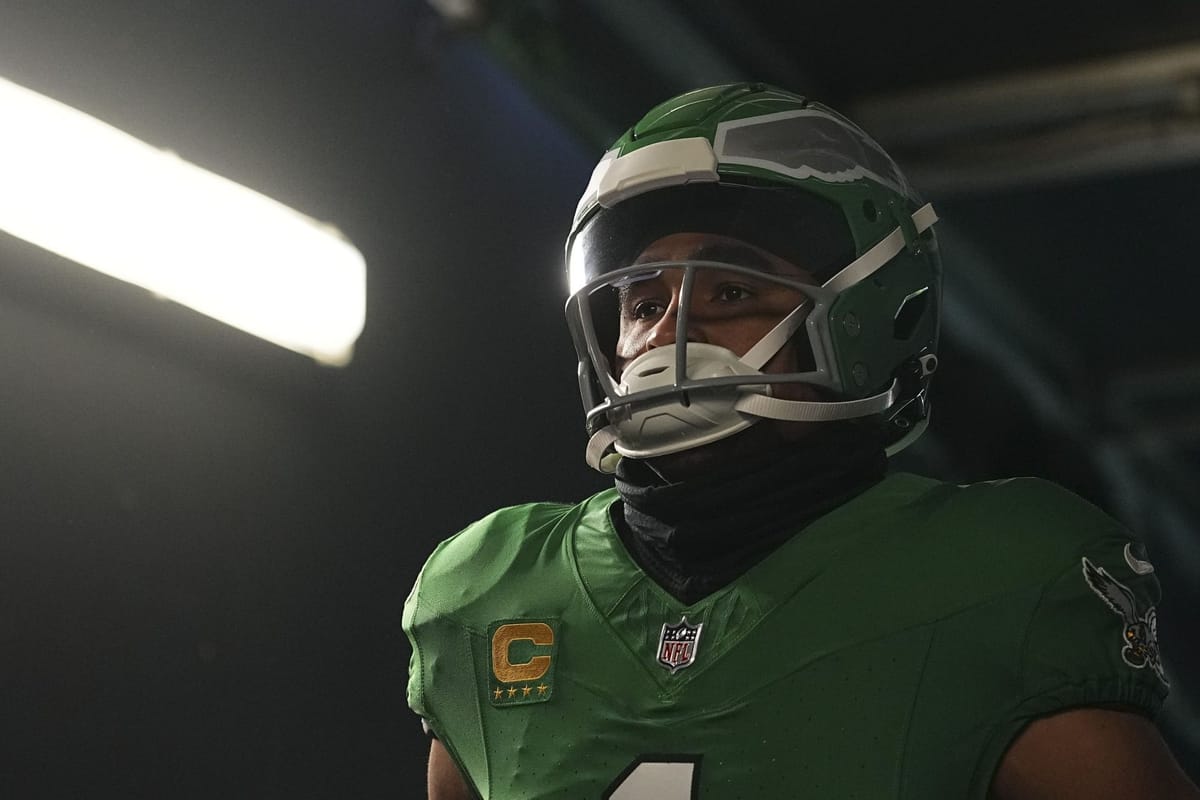 "Dressed in the all black funeral attire": NFL fans react as Jalen ...