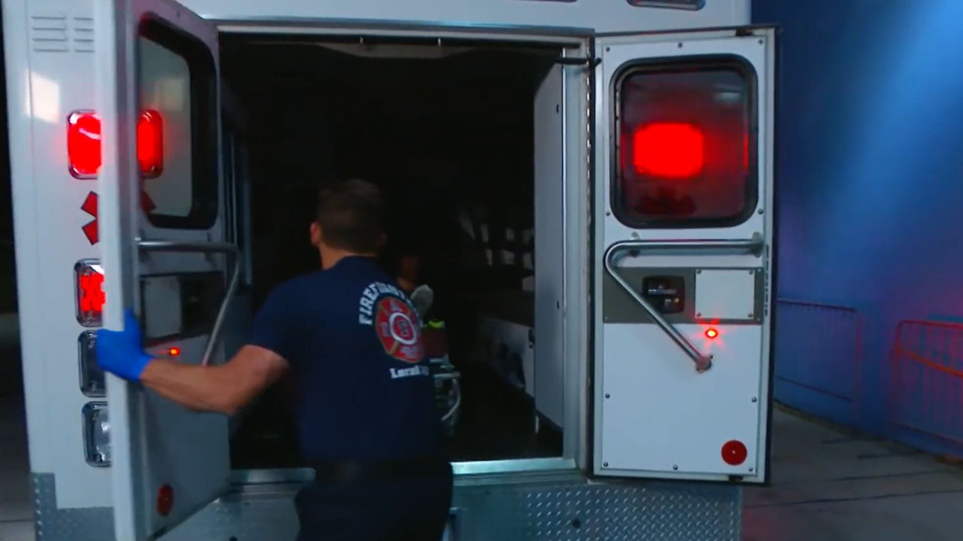 Injured WWE star returns without being cleared; could be seriously hurt ...