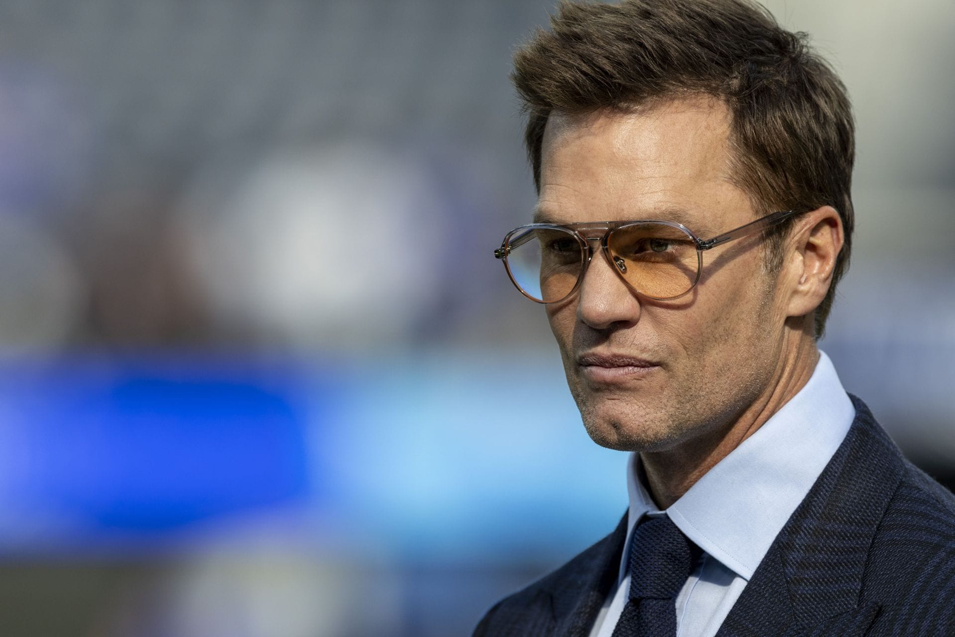 WATCH: Tom Brady drops 4-word message while rolling back years with ...