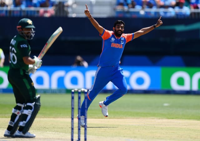 Top 5 performances by Indian bowlers in T20 World Cup matches against ...