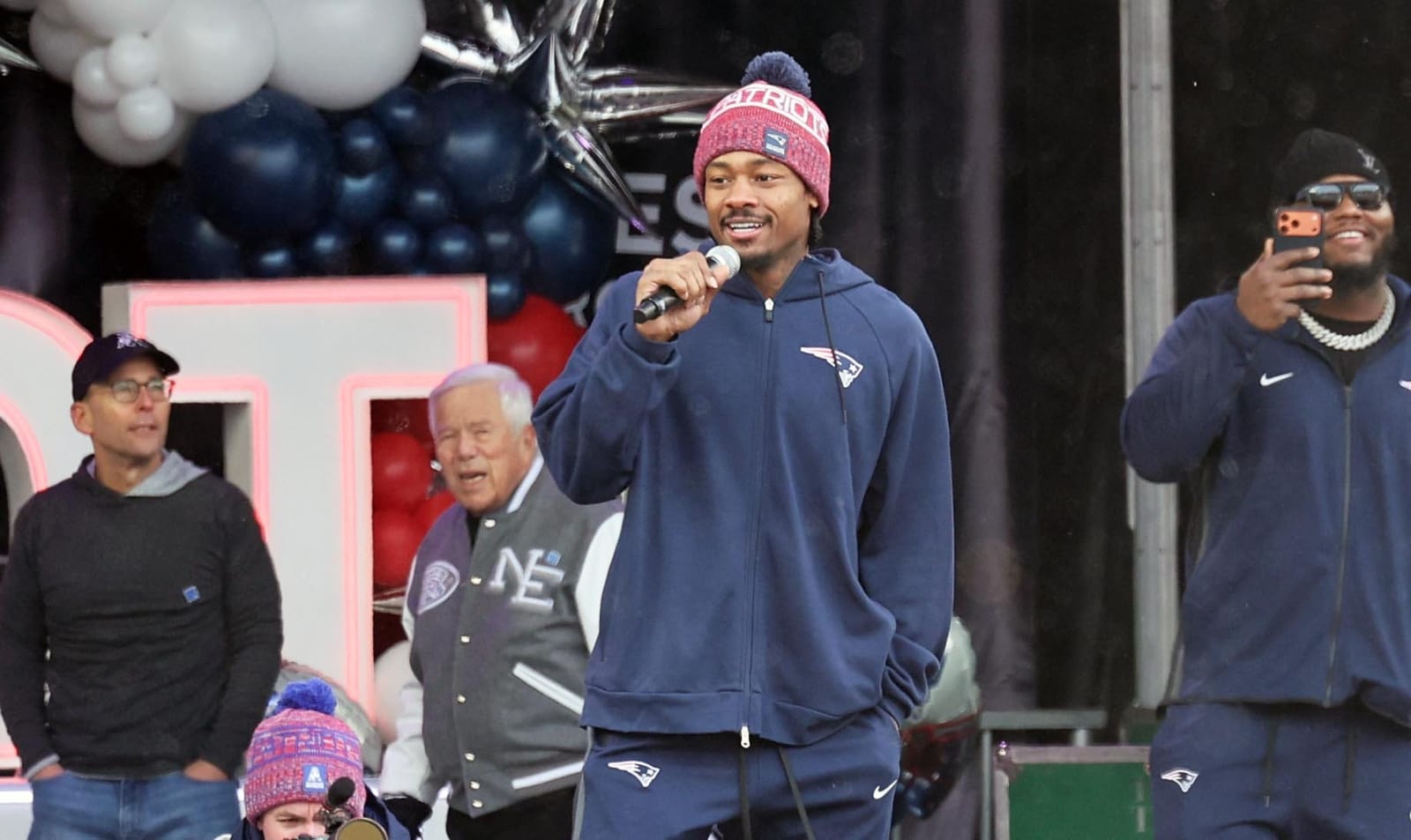 “Nobody cares about how you feel”: Stefon Diggs declines to pick a side ...