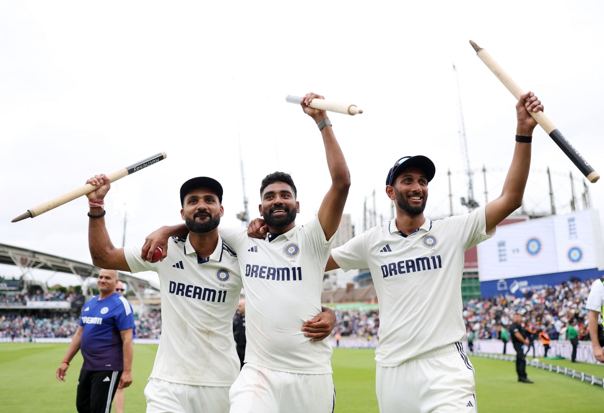 Team India pacer sends stumps cartwheeling with a stunning delivery in ...