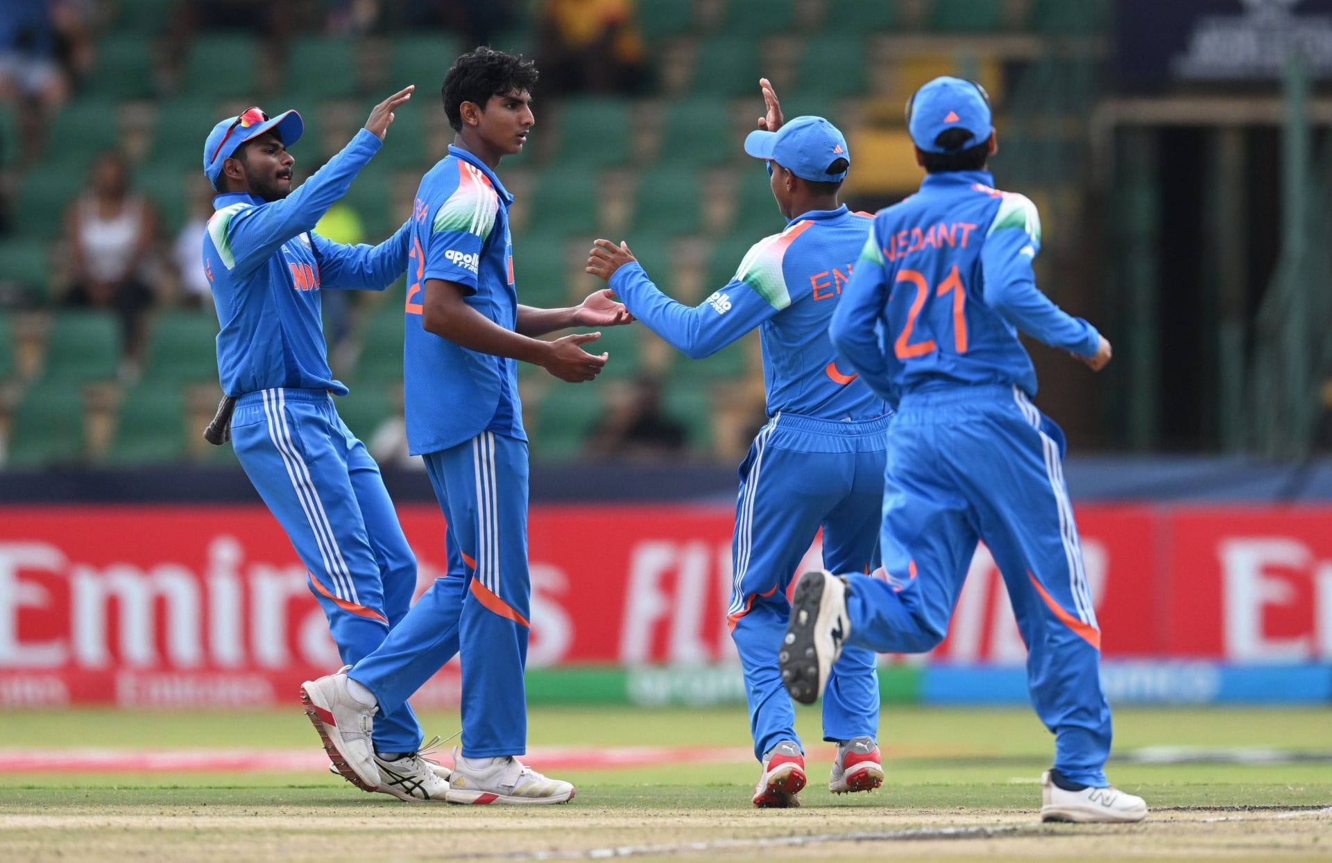 RCB all-rounder takes final wicket as India beat England to win sixth ...