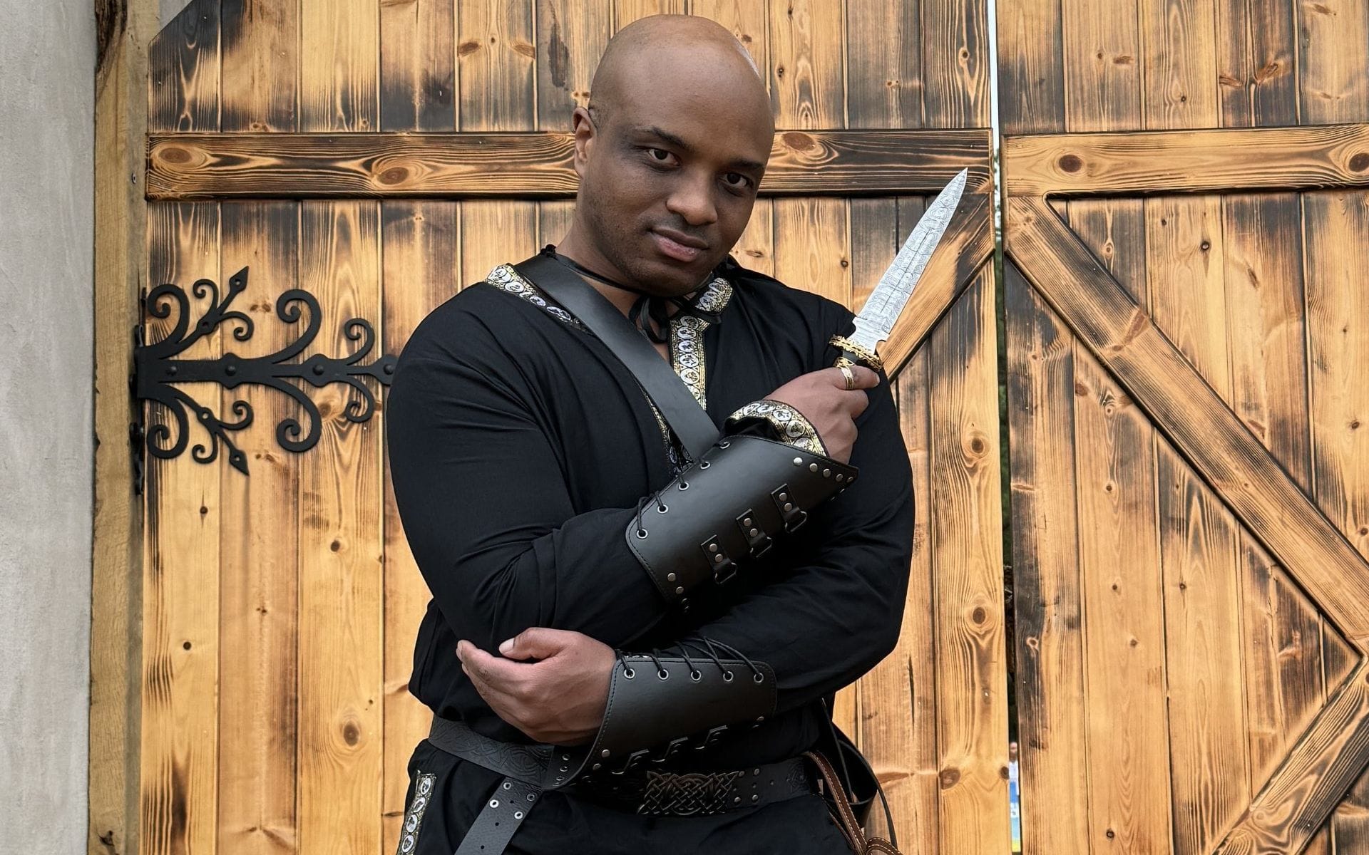 Twitch faces backlash for unbanning Lacari following notepad controversy
