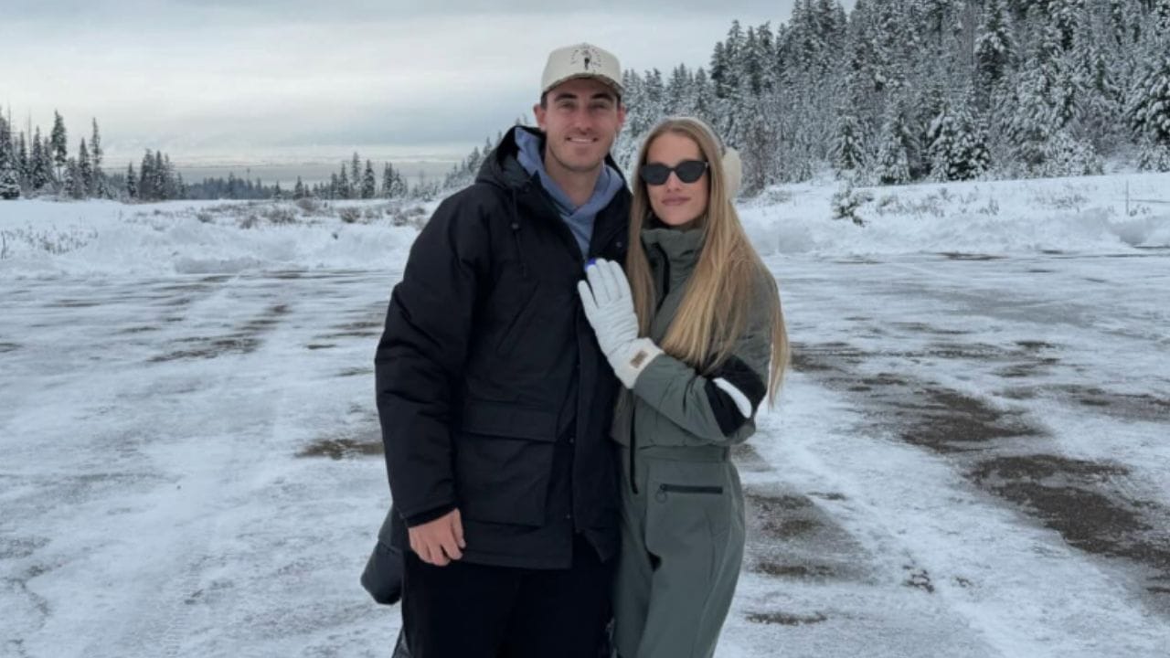Cody Bellinger’s wife Chase soaks up vacation vibes with Corey Seager ...