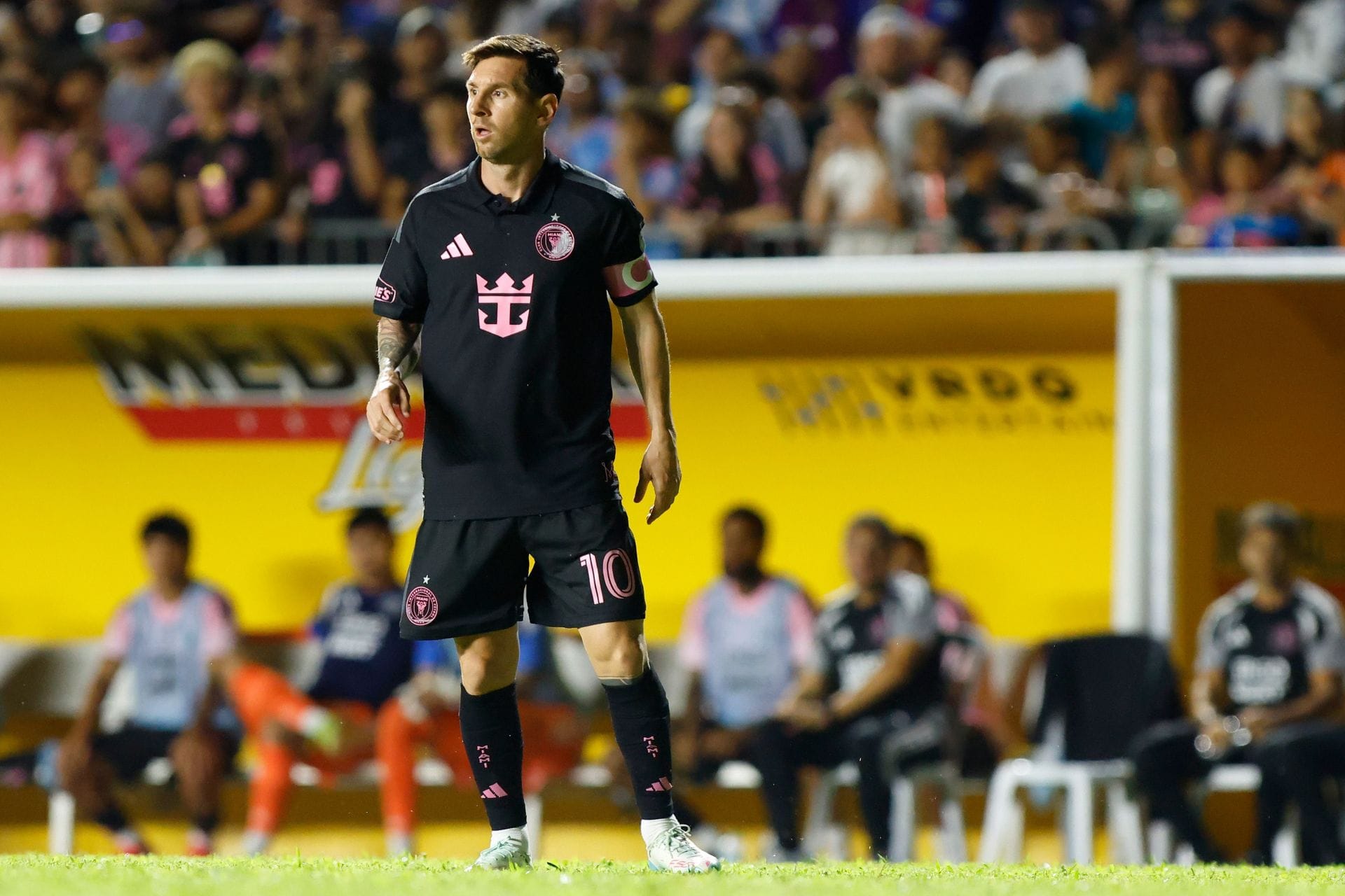 Lionel Messi brought down by invader during Inter Miami friendly game ...