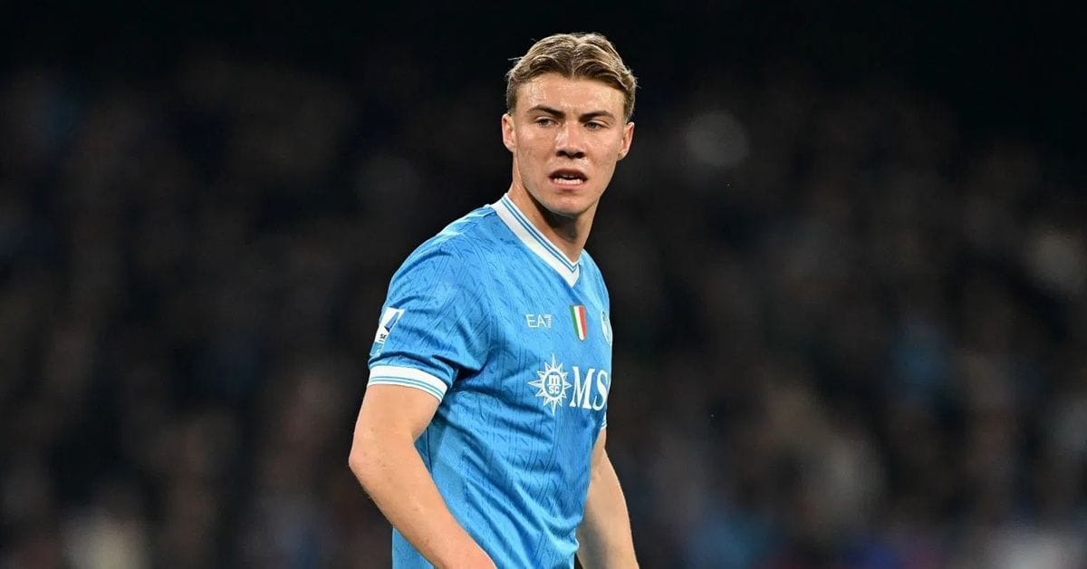 Napoli make decision regarding permanent deal for Manchester United ...