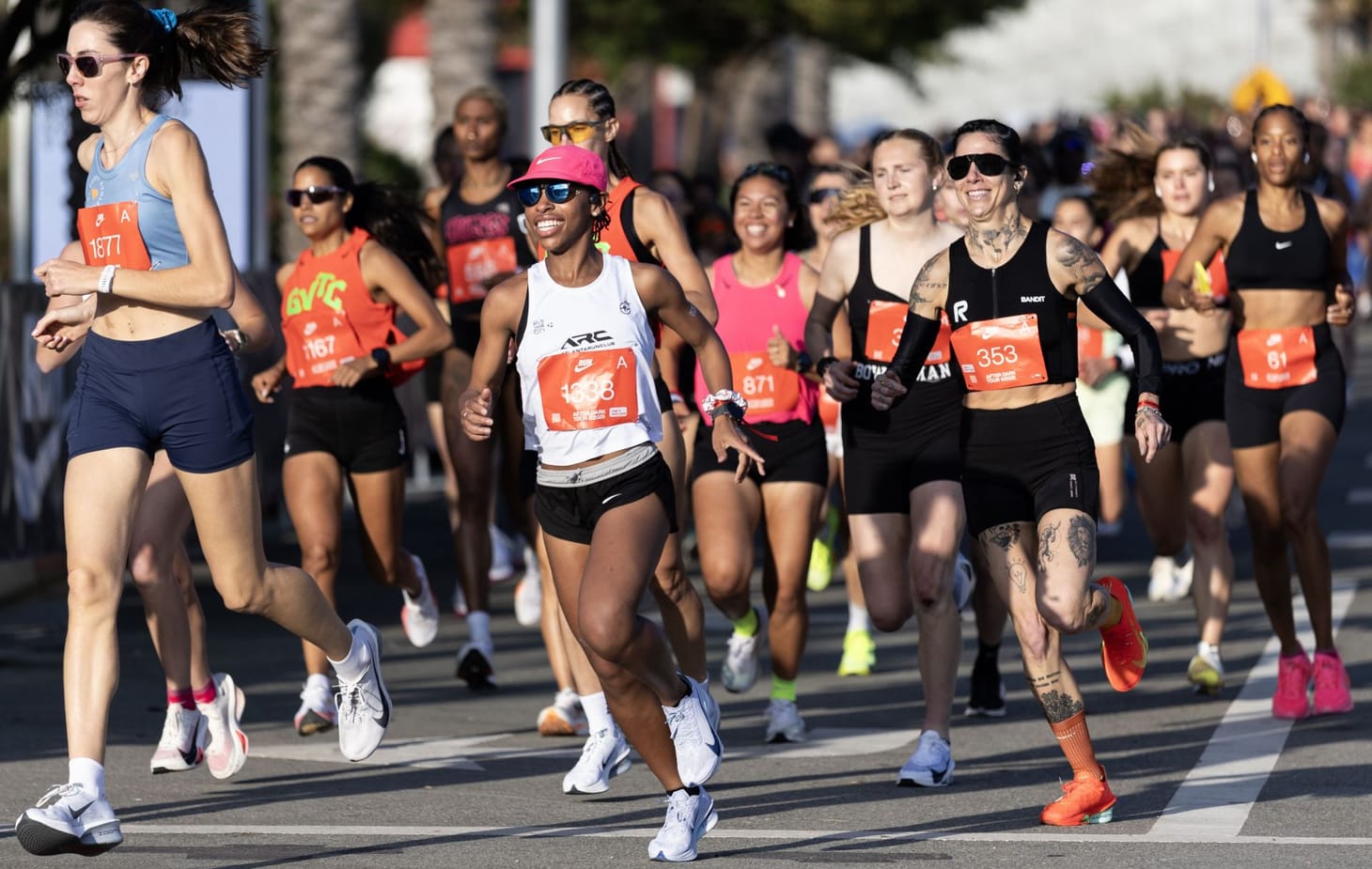 LA Marathon today: Starting time, full route map, weather, closures ...