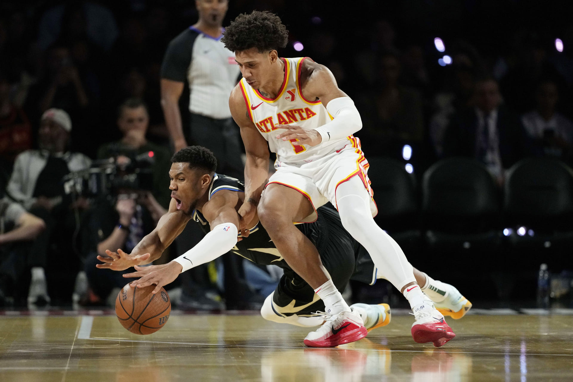 Milwaukee Bucks vs Atlanta Hawks Preview: Starting Lineups Tonight ...