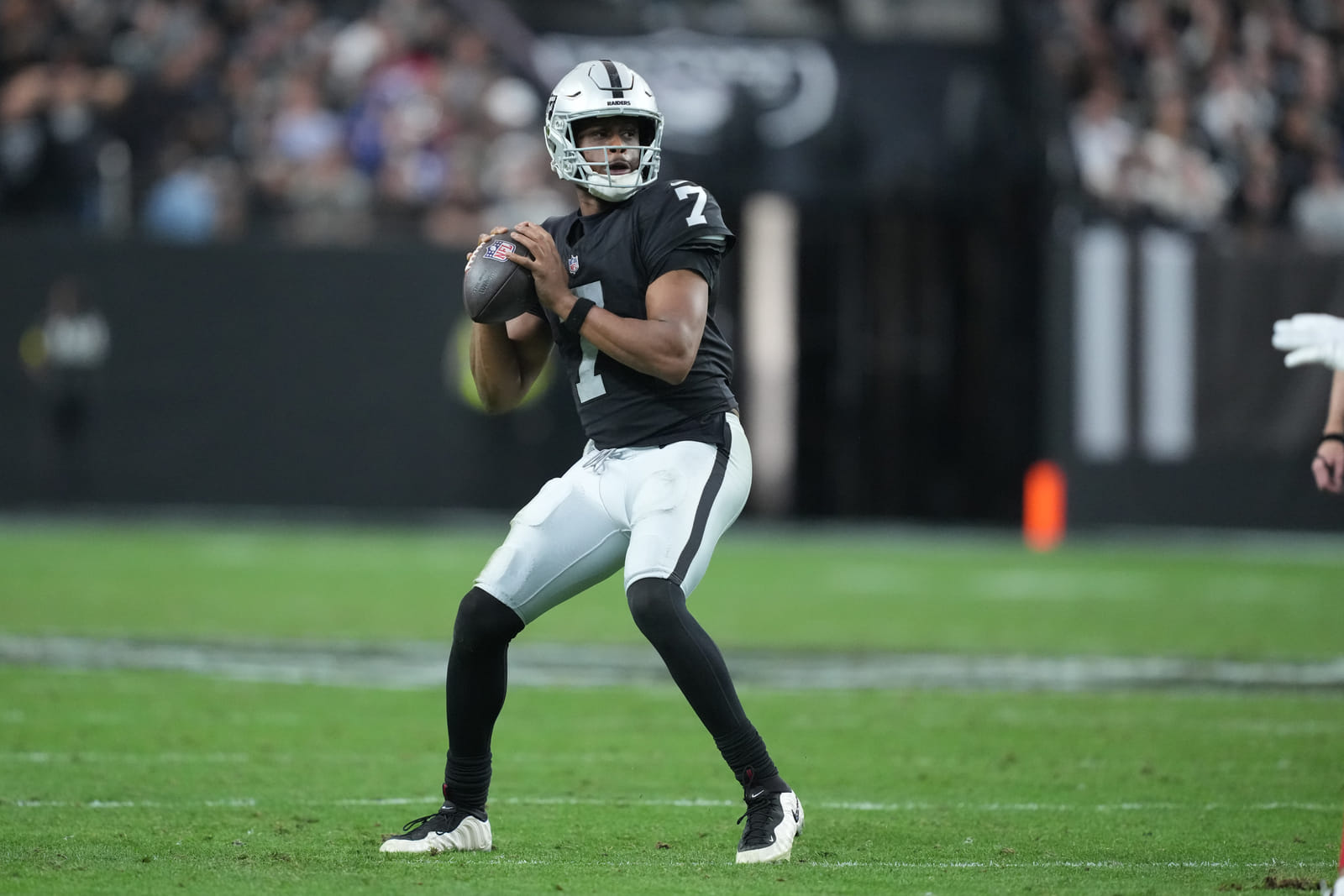 “Bizarre roster management” “Worst signing ever”: NFL fans react as ...