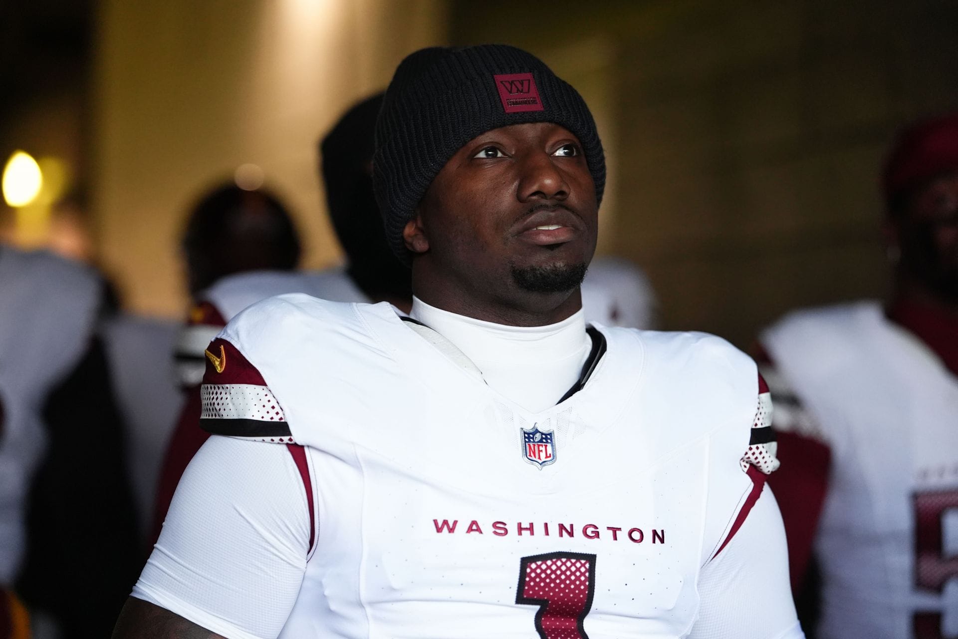"This dude is a huge distraction": NFL fans react as Deebo Samuel not ...